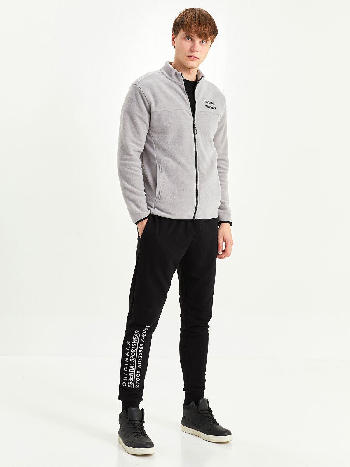 XSIDE Standart Kalıp Dik Yaka Polar Kalın Erkek Hırka XSIDE Standart Kalıp Dik Yaka Polar Kalın Erkek Hırka