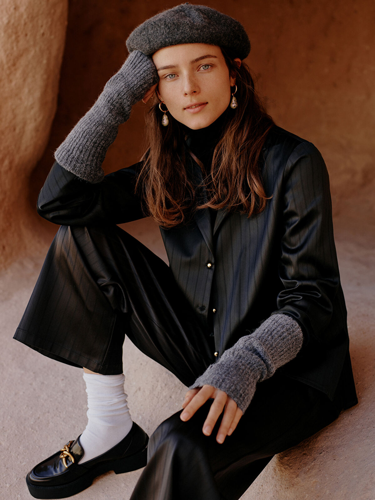 GAMZE SARAÇOĞLU X LCW VISION KADIN GÖMLEK - ÖNDEN DÜĞME KAPAMALI DÜZ UZUN KOLLU OVERSİZE SATEN GAMZE SARAÇOĞLU X LCW VISION KADIN GÖMLEK - ÖNDEN DÜĞME KAPAMALI DÜZ UZUN KOLLU OVERSİZE SATEN