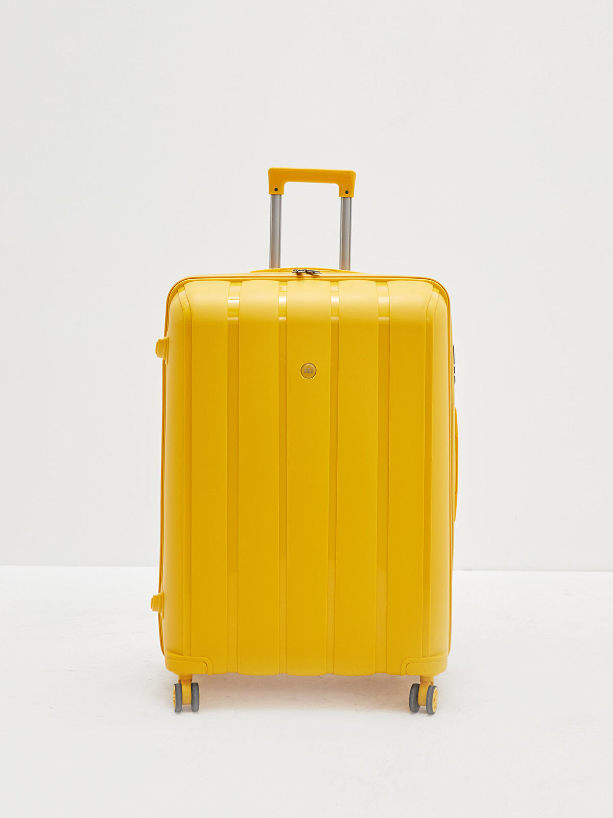 Orta Boy Çekme Mekanizmalı Valiz