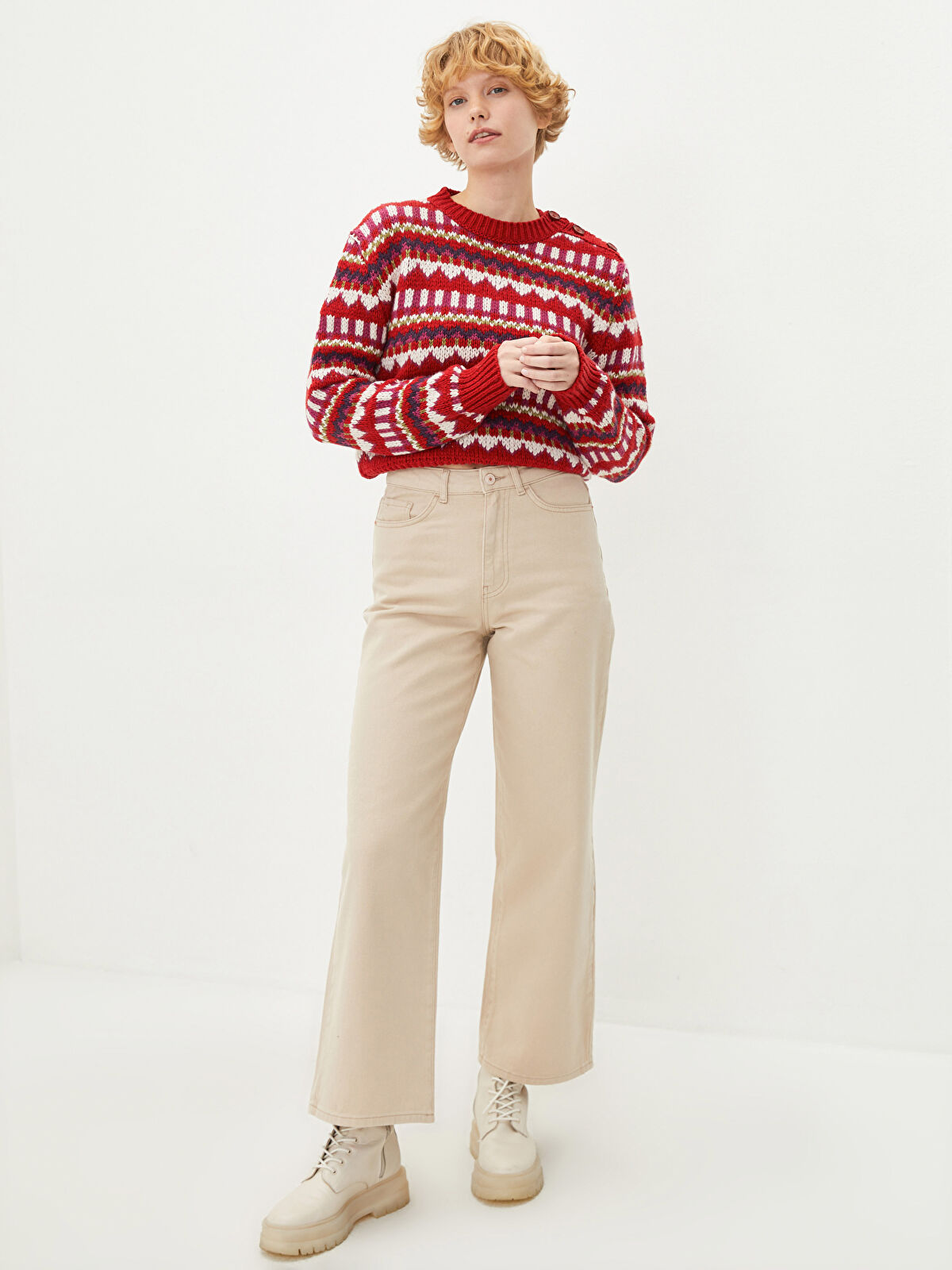 Yüksek Bel Rahat Kalıp Cep Detaylı Geniş Paça Kadın Jean Pantolon