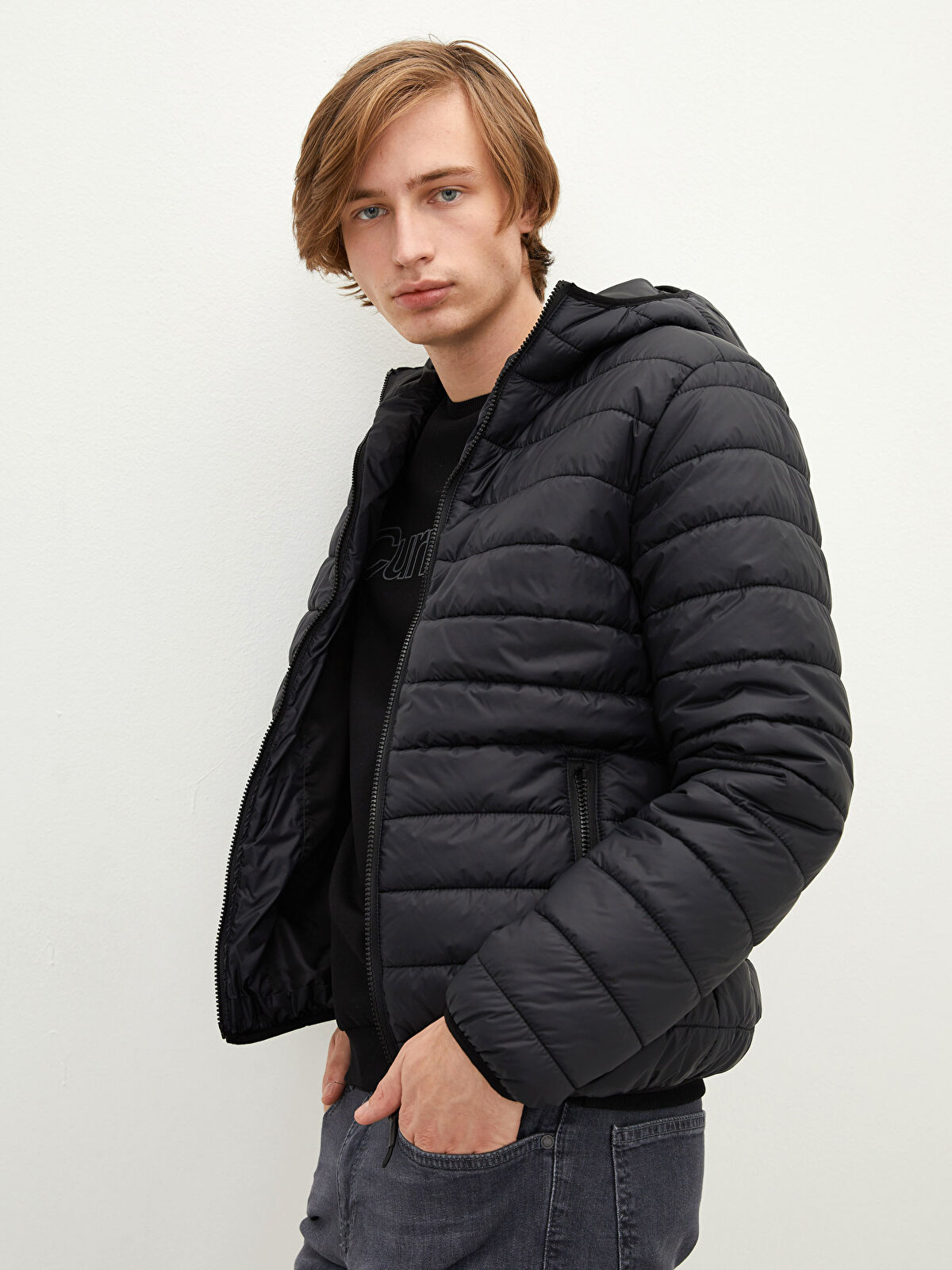 Slim Fit Kapüşonlu Erkek Şişme Mont