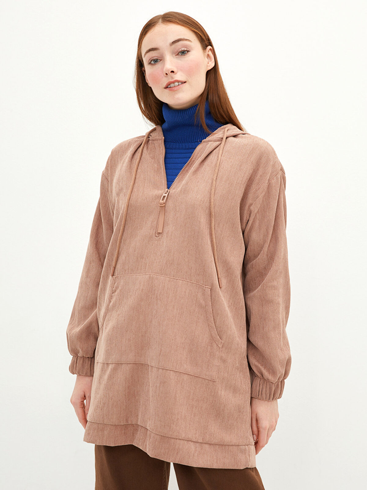 LCW MODEST Kapüşonlu Düz Uzun Kollu Kadife Kadın Tunik LCW MODEST Kapüşonlu Düz Uzun Kollu Kadife Kadın Tunik