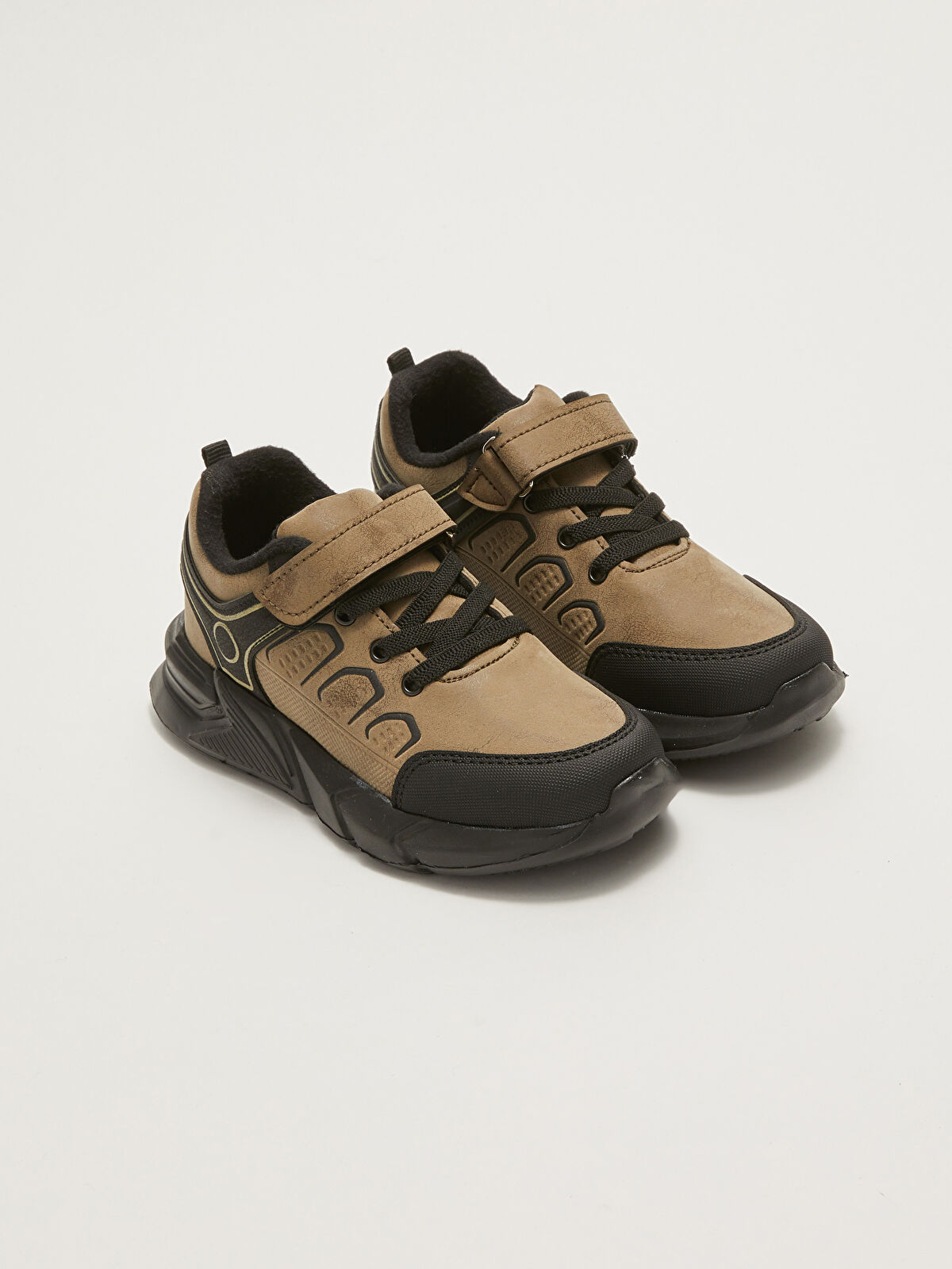 Bağcık ve Cırt Cırtlı Erkek Çocuk Trekking Ayakkabı