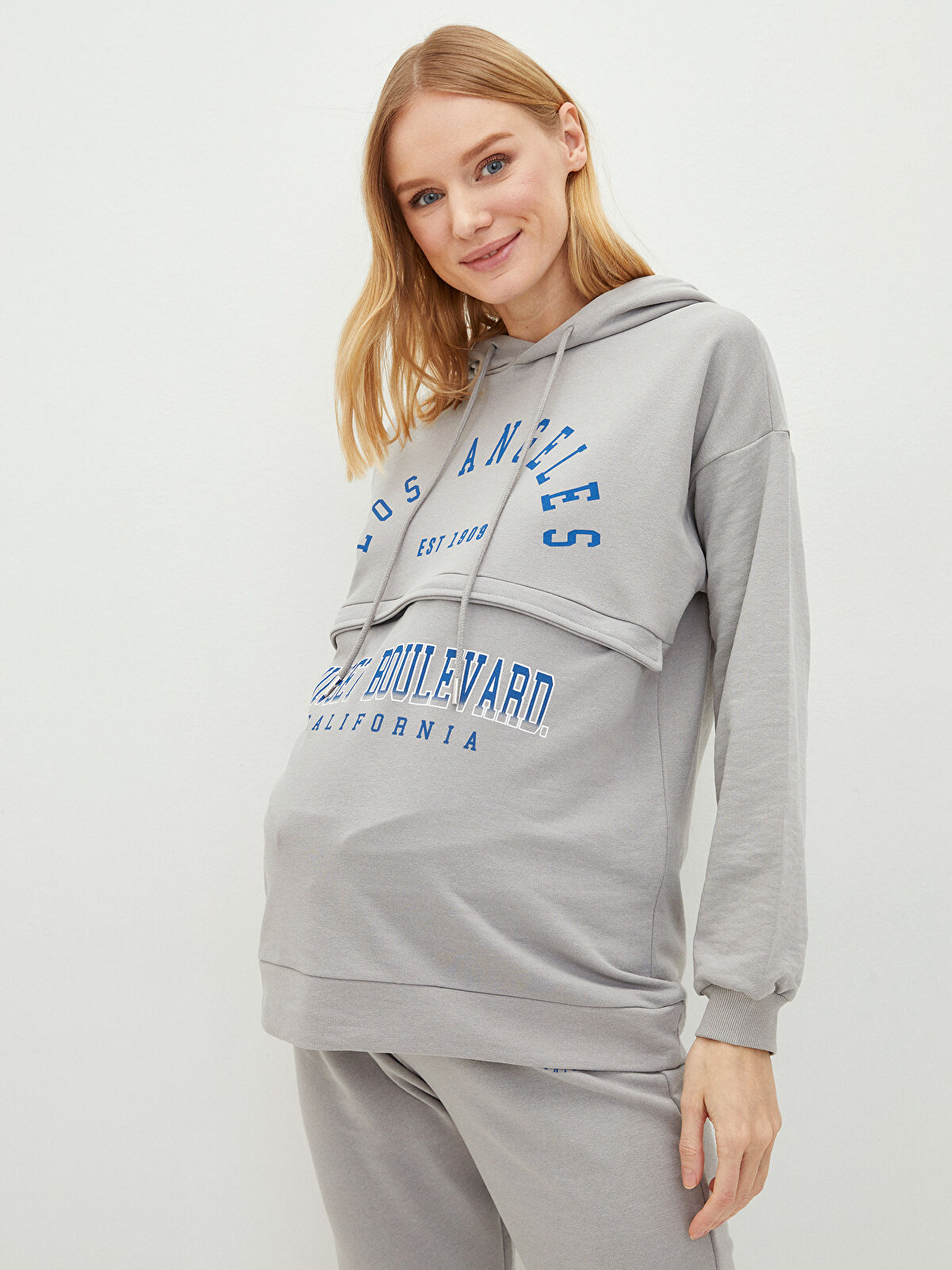 Kapüşonlu Yazı Baskılı Uzun Kollu Emzirme Özellikli Hamile Sweatshirt Kapüşonlu Yazı Baskılı Uzun Kollu Emzirme Özellikli Hamile Sweatshirt