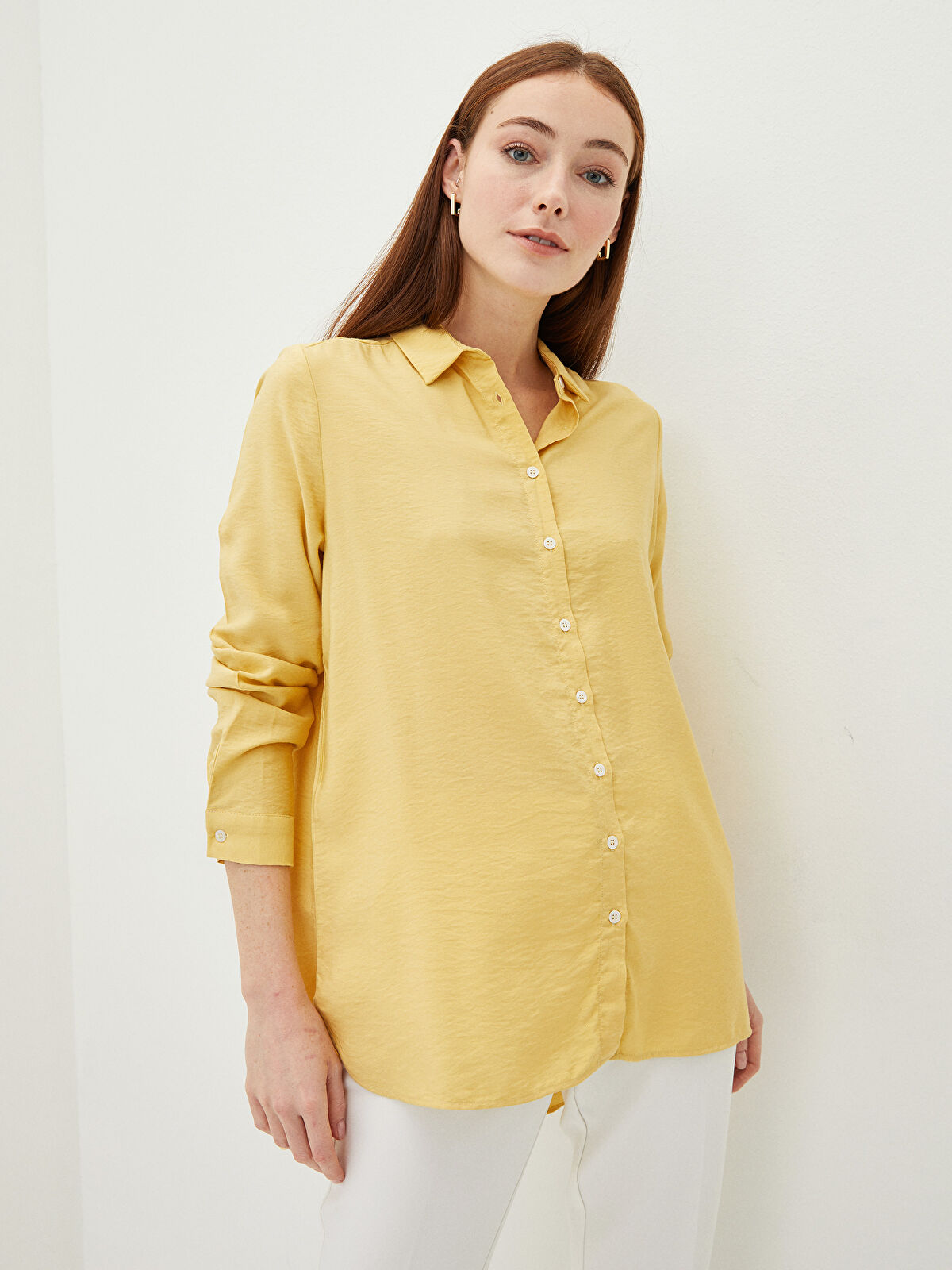 LCW CLASSIC Önden Düğme Kapamalı Düz Uzun Kollu Krep Kumaş Kadın Gömlek