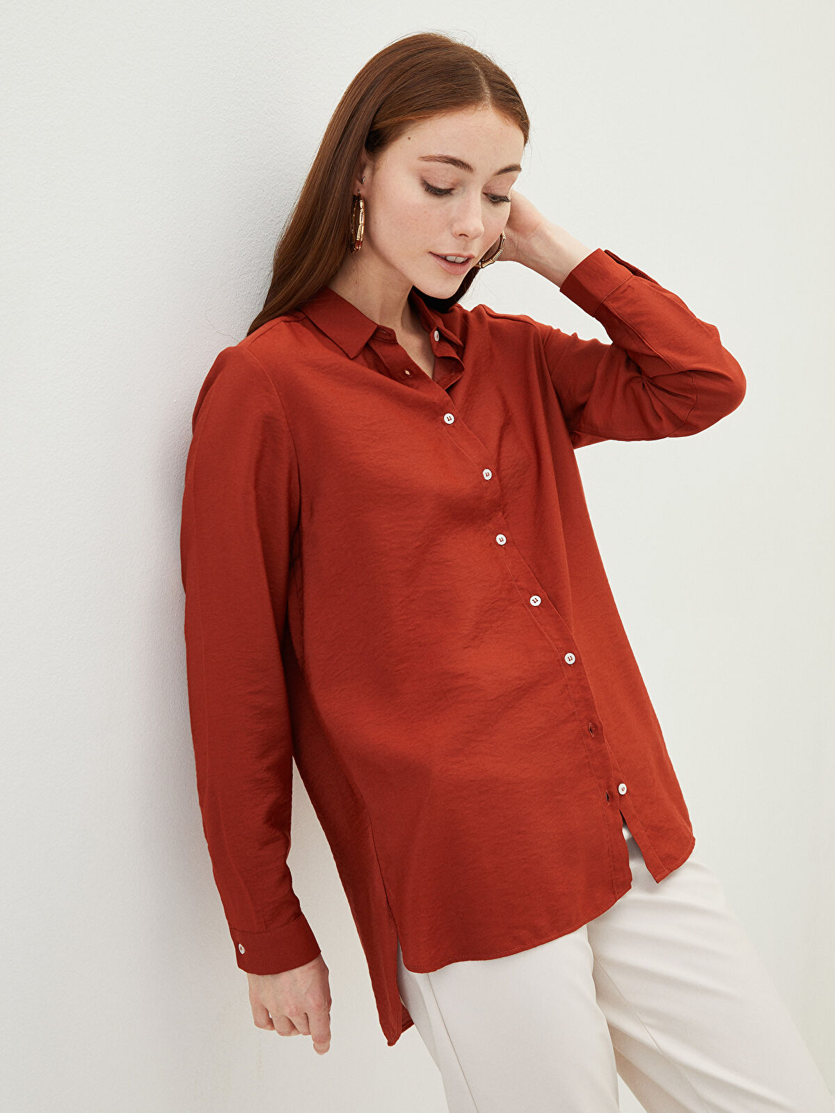 LCW CLASSIC Önden Düğme Kapamalı Düz Uzun Kollu Krep Kumaş Kadın Gömlek