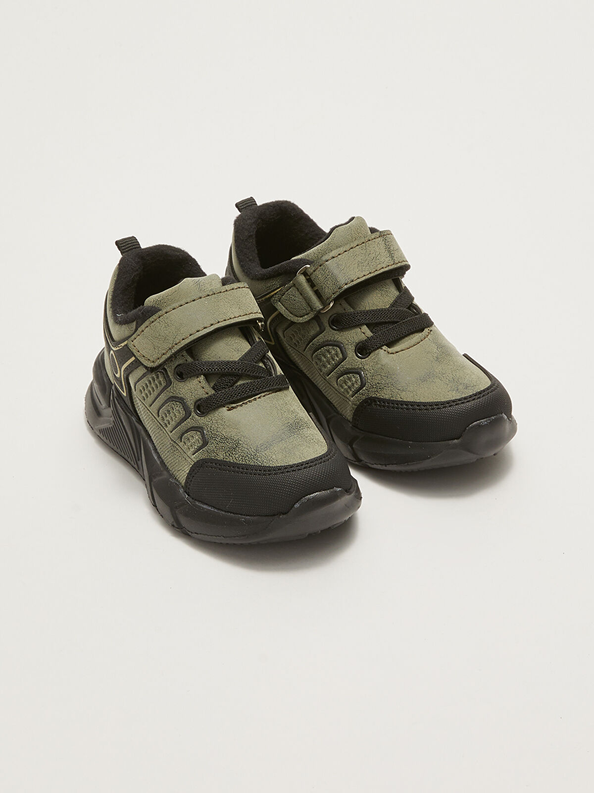Bağcık ve Cırt Cırtlı Erkek Çocuk Trekking Ayakkabı