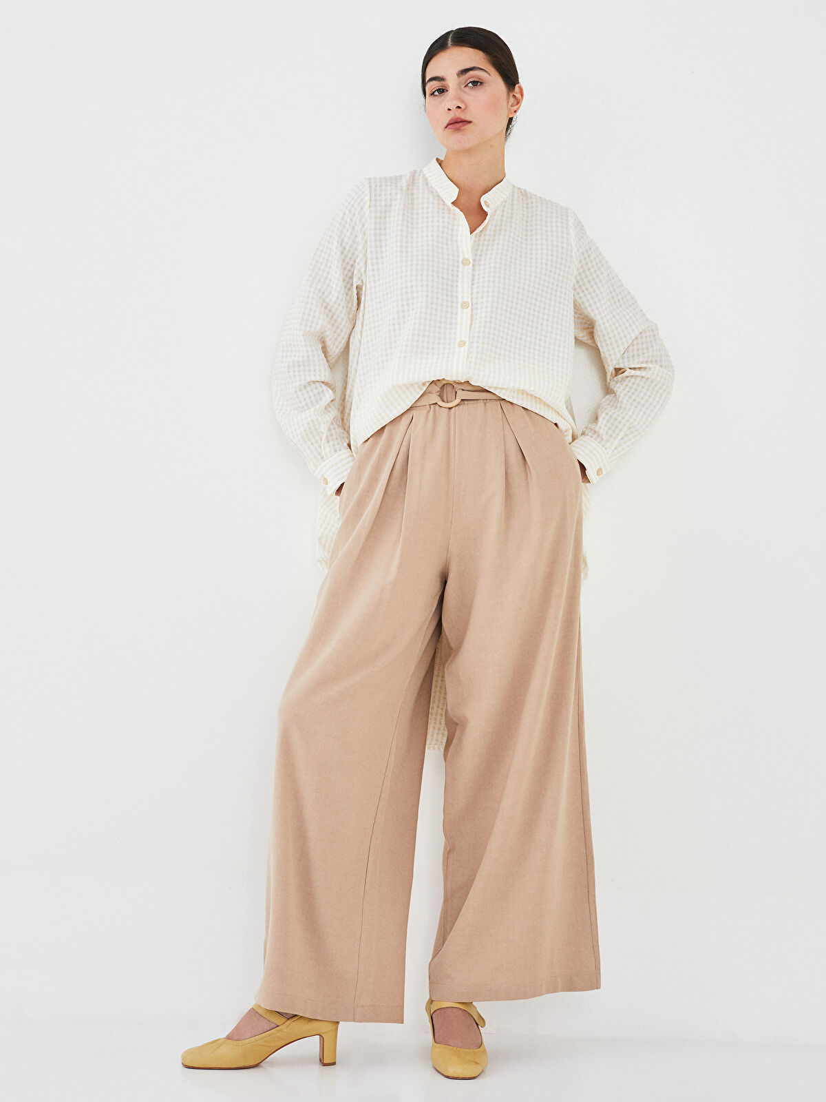 QOOQ STORE Beli Lastikli Pilili Düz Kadın Pantolon QOOQ STORE Beli Lastikli Pilili Düz Kadın Pantolon