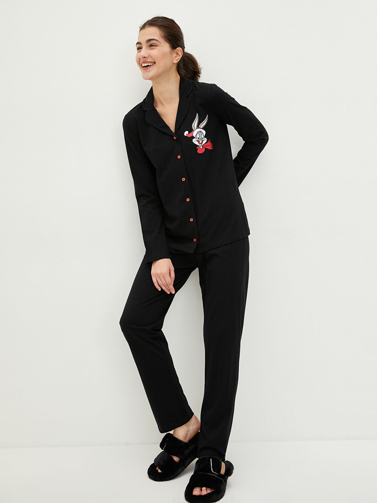 LCW DREAM Gömlek Yaka Bugs Bunny Baskılı Uzun Kollu Pamuklu Kadın Pijama Takımı