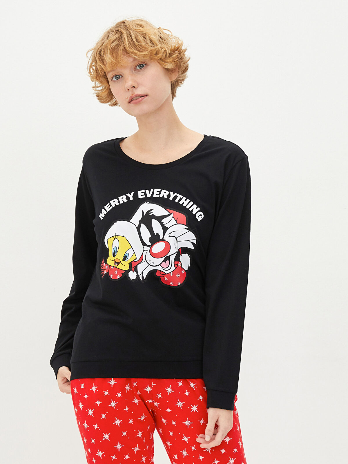 LCW DREAM Bisiklet Yaka Yılbaşı Temalı Looney Tunes Baskılı Uzun Kollu Pamuklu Kadın Pijama Takımı