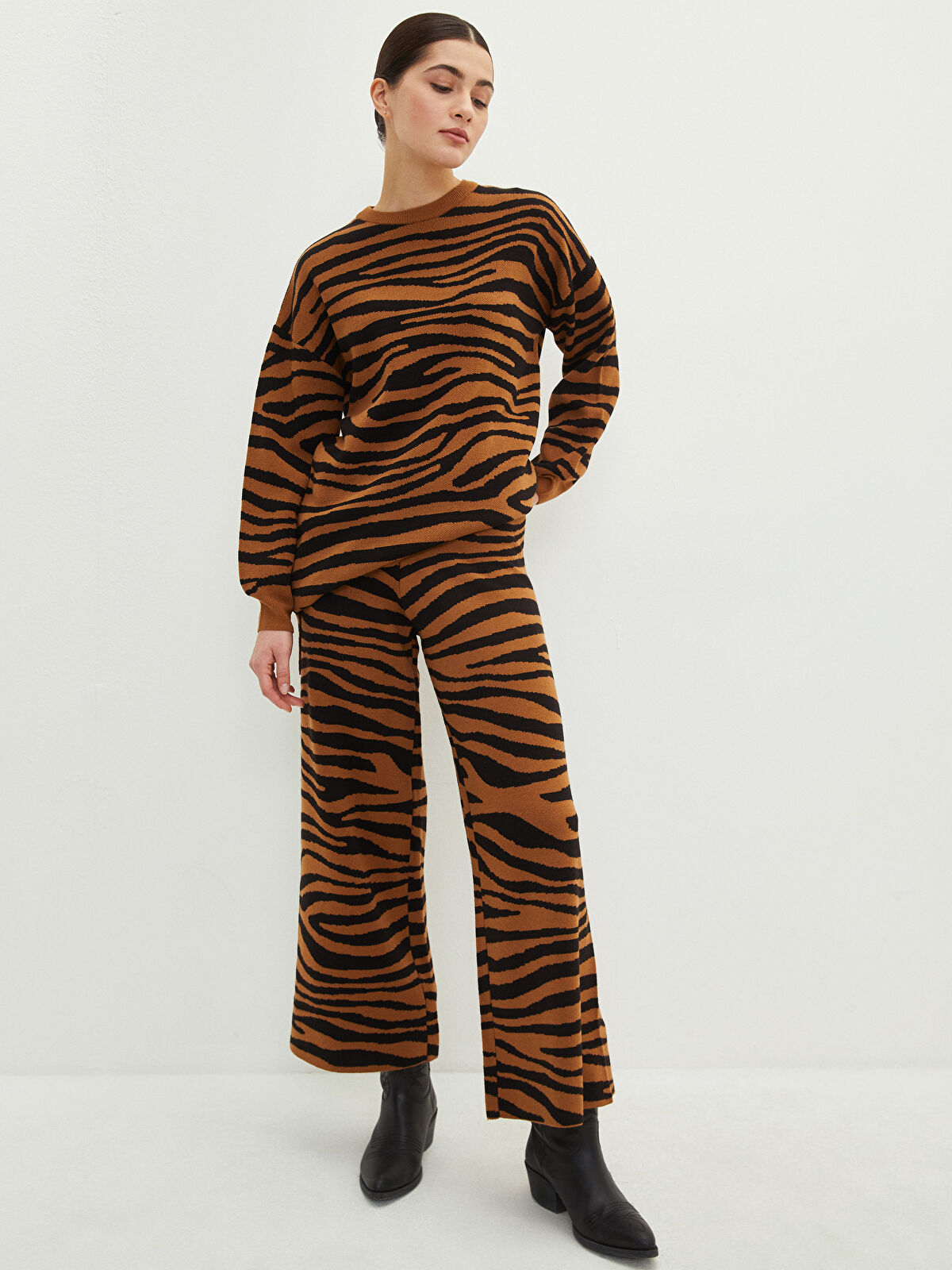 MODEST Beli Lastikli Desenli Geniş Paça Kadın Triko Pantolon