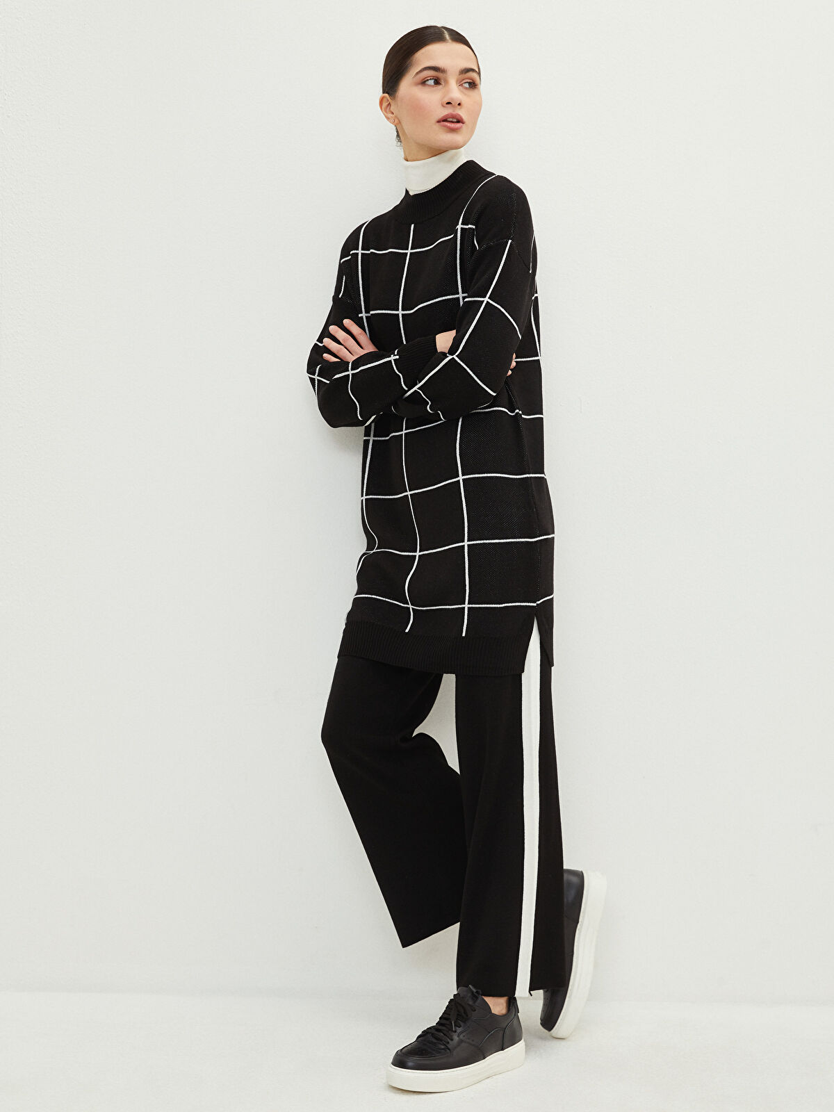 MODEST Beli Lastikli Şerit Detaylı Geniş Paça Kadın Triko Pantolon MODEST Beli Lastikli Şerit Detaylı Geniş Paça Kadın Triko Pantolon