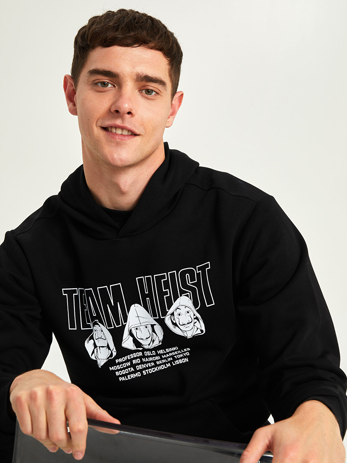 XSIDE Kapüşonlu Uzun Kollu La Casa De Papel Baskılı Erkek Sweatshirt