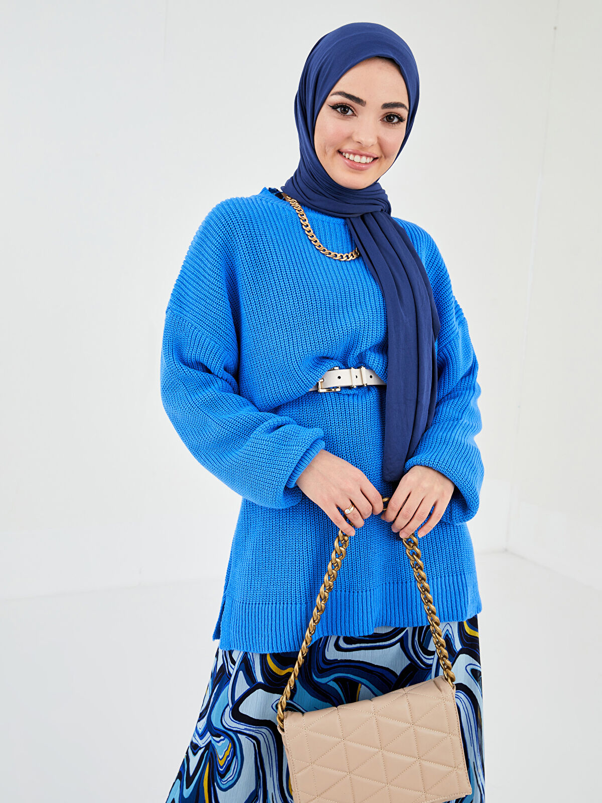 Deri Görünümlü Zincir Askılı Kapitone Kadın Kol Çantası