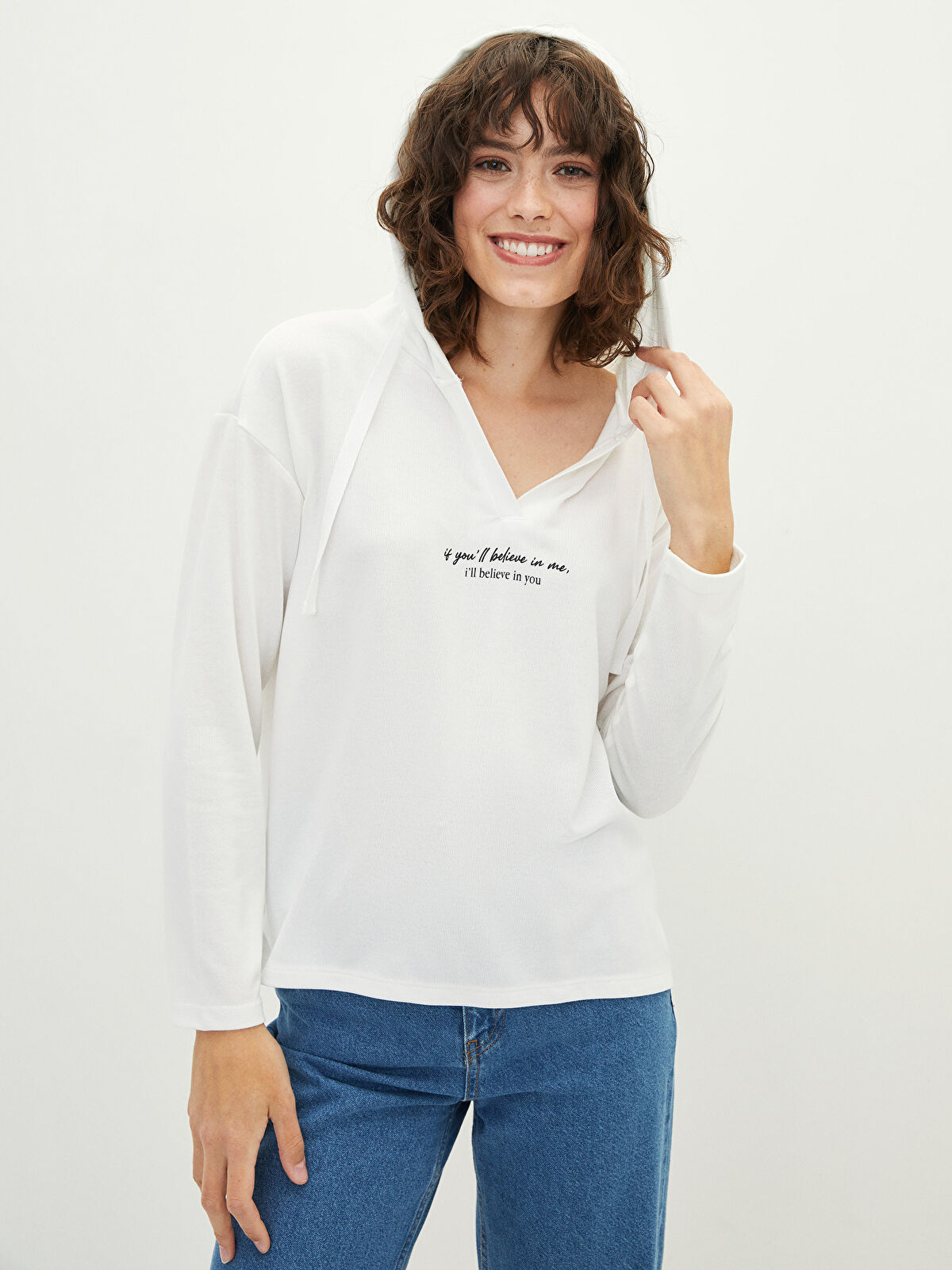 LCW CASUAL Kapüşonlu Slogan Baskılı Uzun Kollu Kadın Sweatshirt