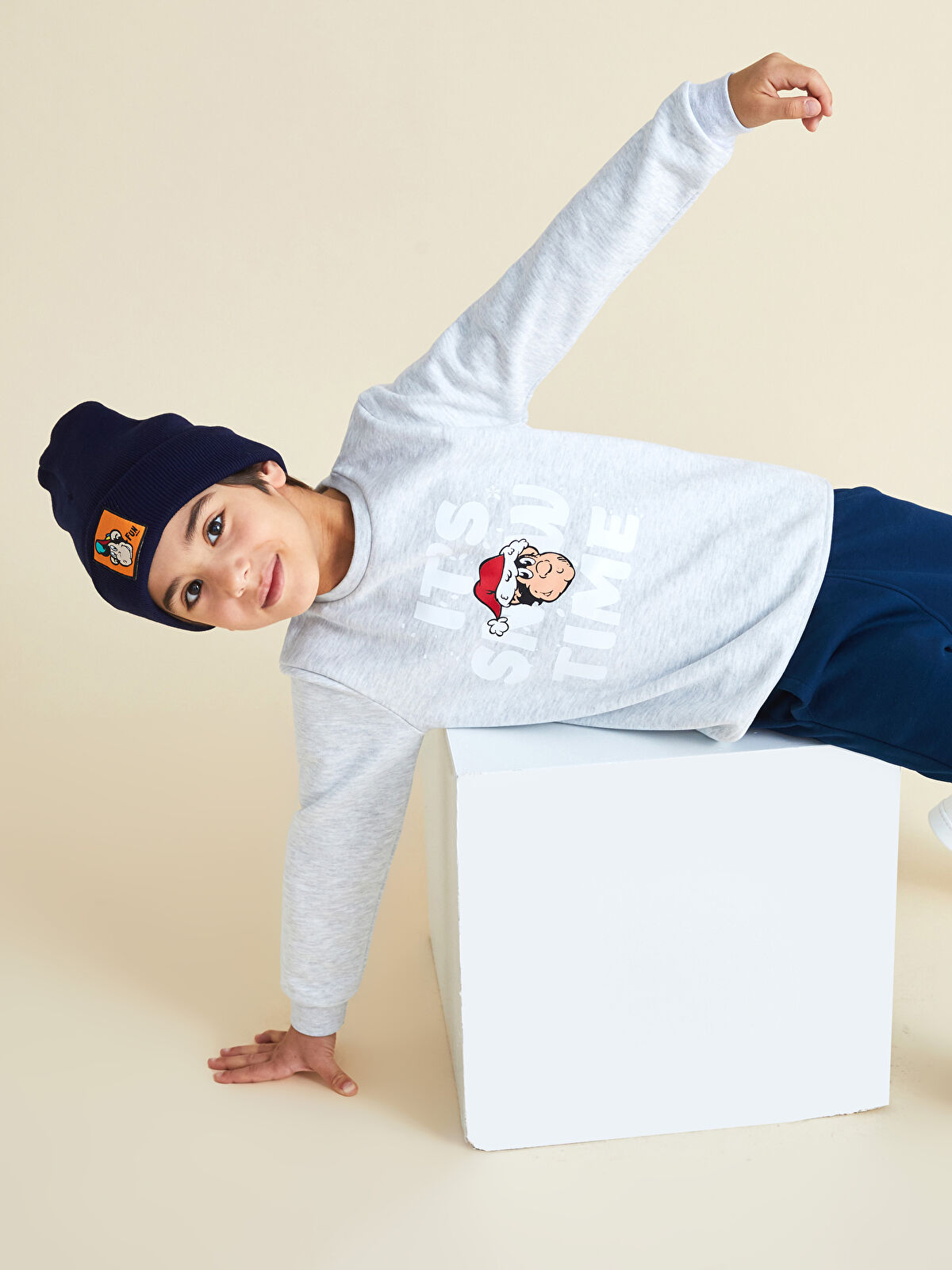 Bisiklet Yaka Nostaljik Maymun Baskılı Yılbaşı Temalı Uzun Kollu Erkek Çocuk Sweatshirt