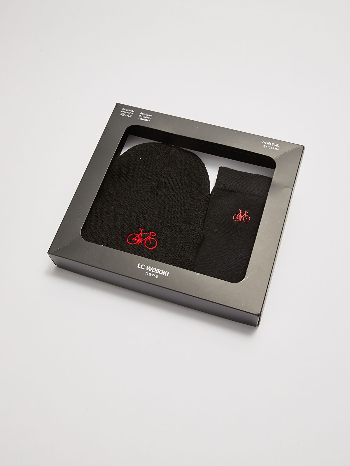 Kutulu Nakışlı Erkek Triko Bere ve Çorap