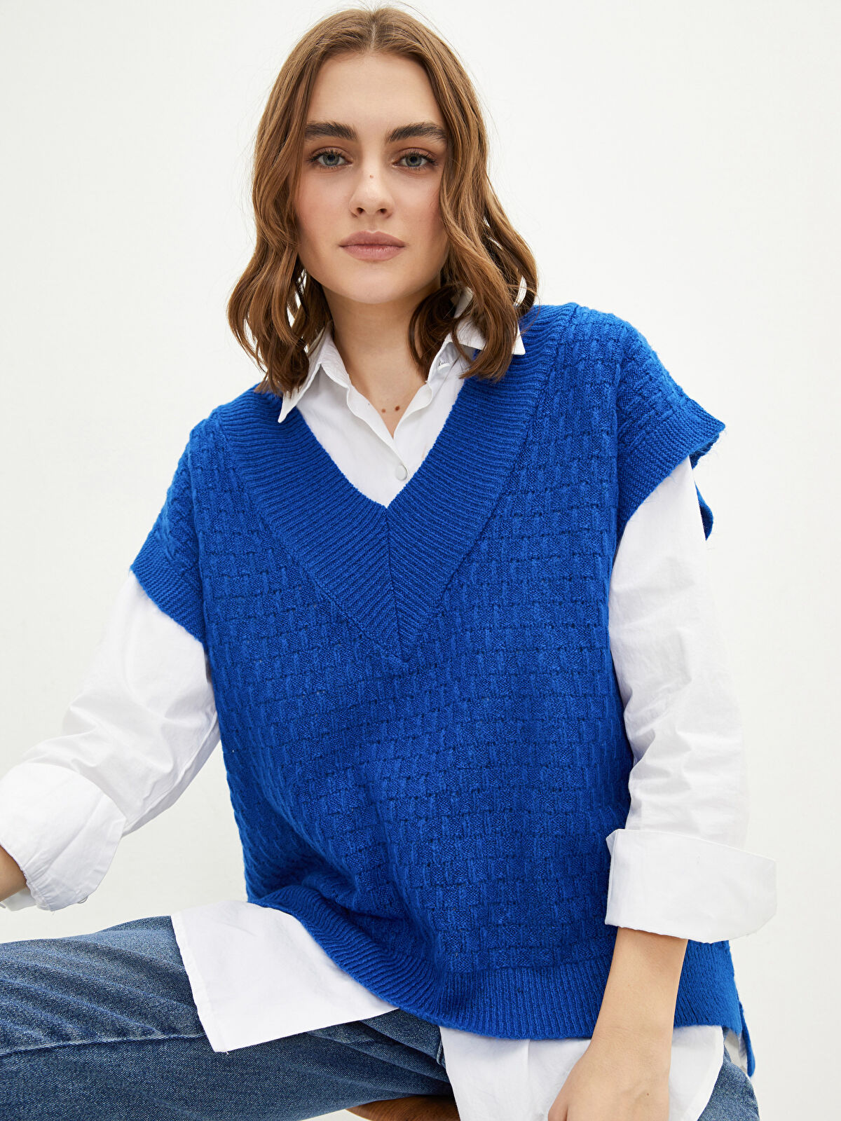 LCW CLASSIC V Yaka Kendinden Desenli Oversize Kadın Triko Süveter