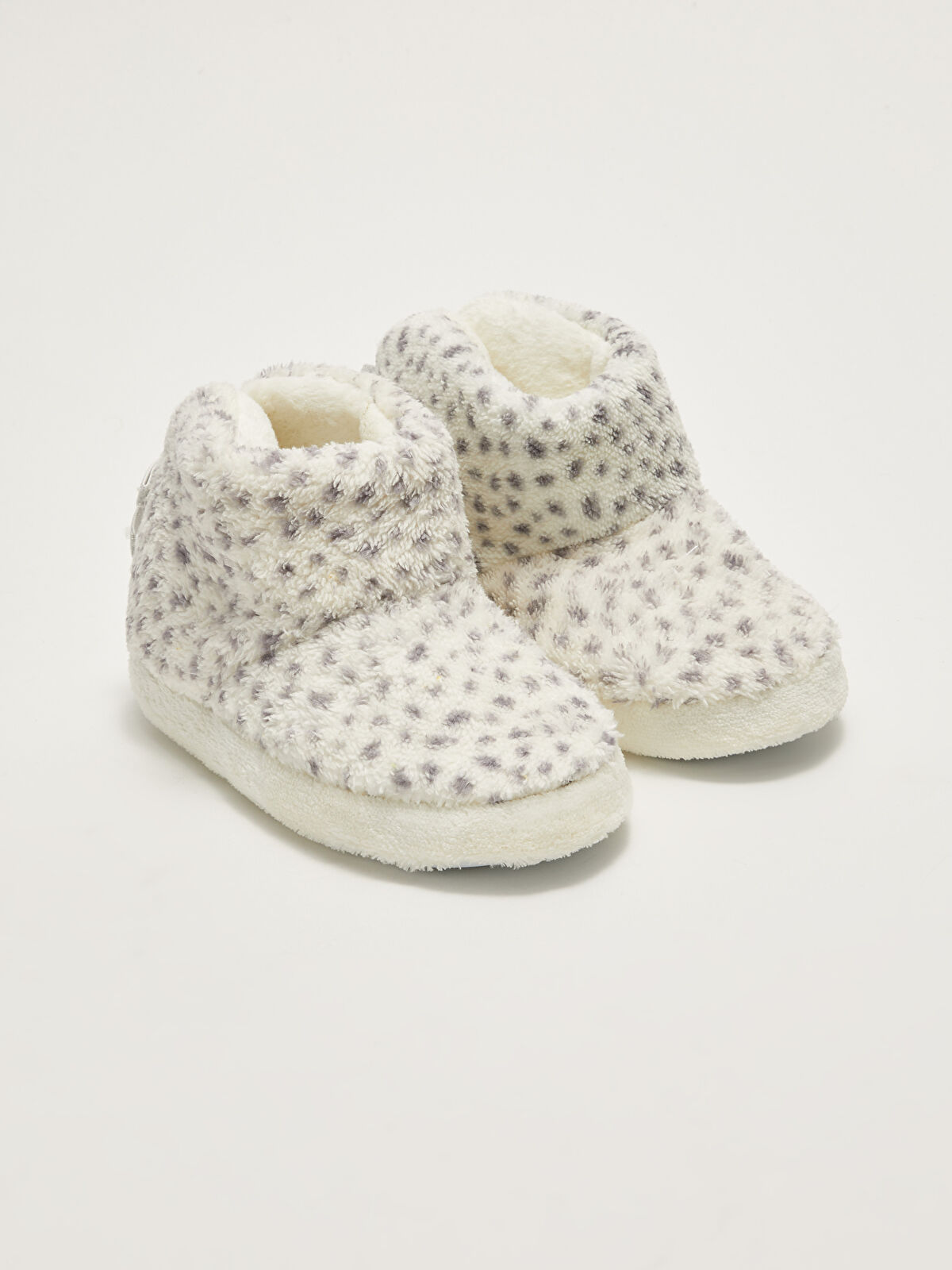 Puantiye Desenli Pelüş Kız Çocuk Ev Botu Puantiye Desenli Pelüş Kız Çocuk Ev Botu