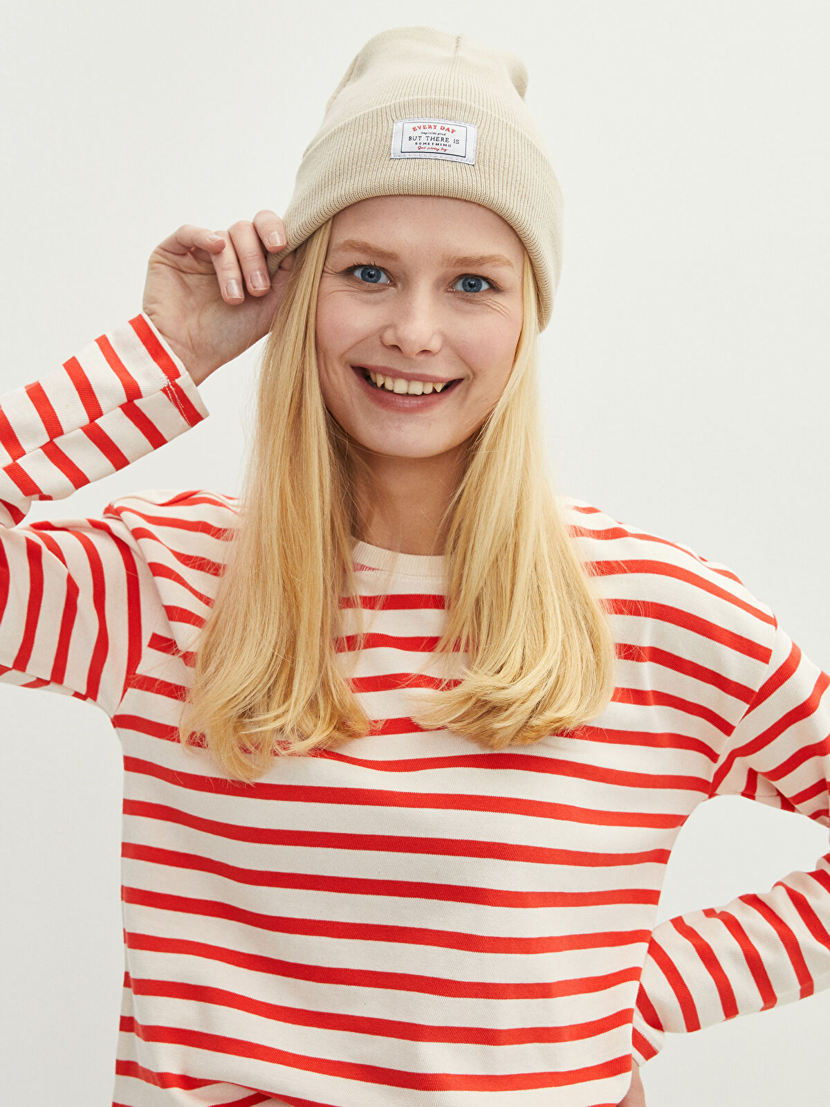 Etiket Detaylı Kadın Triko Bere