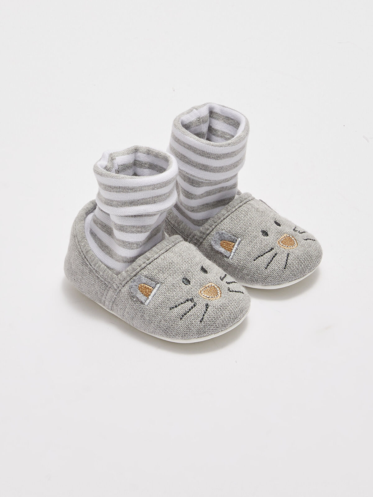 Nakış Detaylı Erkek Bebek Yürüme Öncesi Çoraplı Ev Ayakkabısı