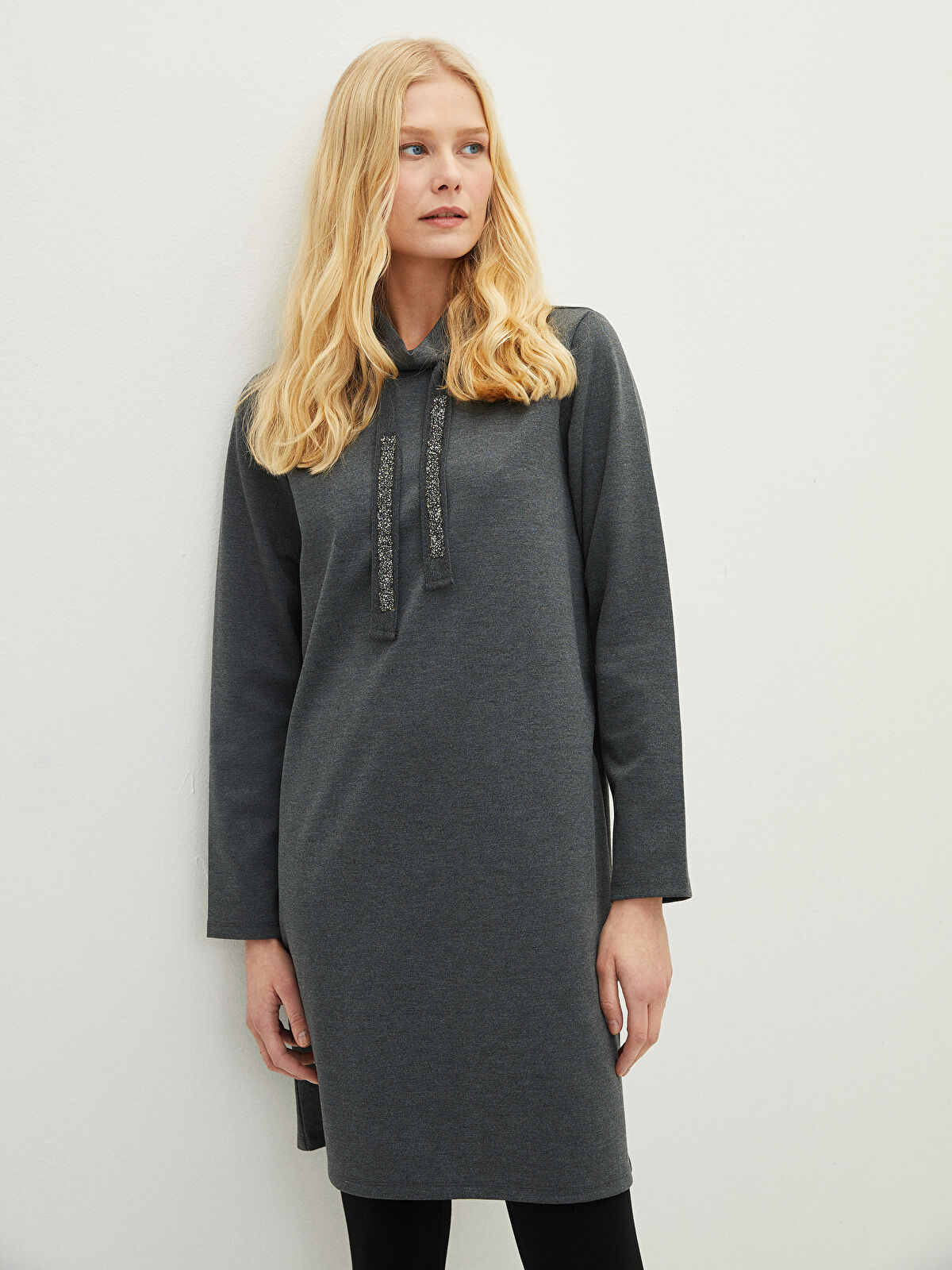 LCW CLASSIC Keşiş Yaka Düz Uzun Kollu Kadın Tunik