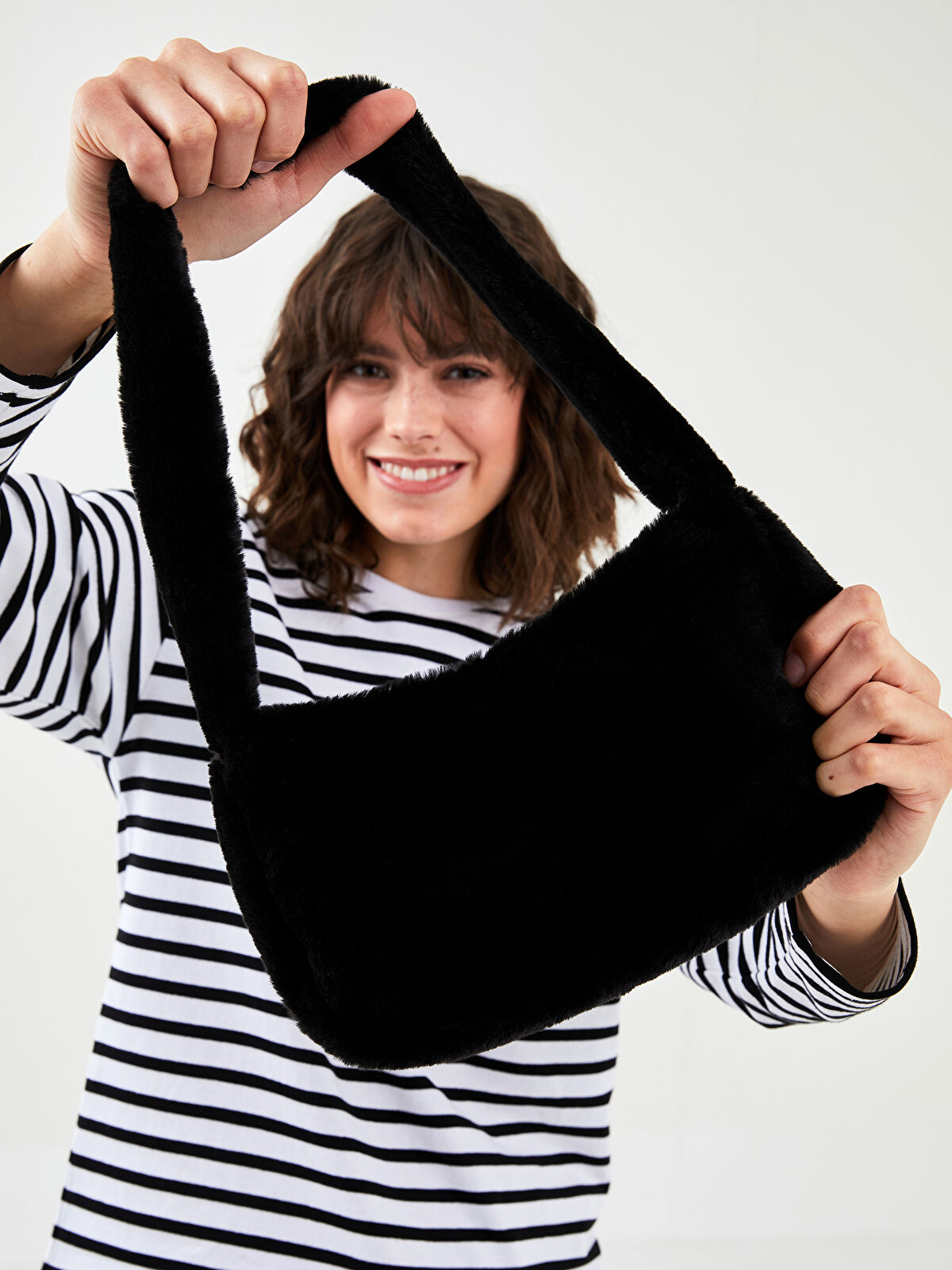 Pelüş Kadın Baget Çanta