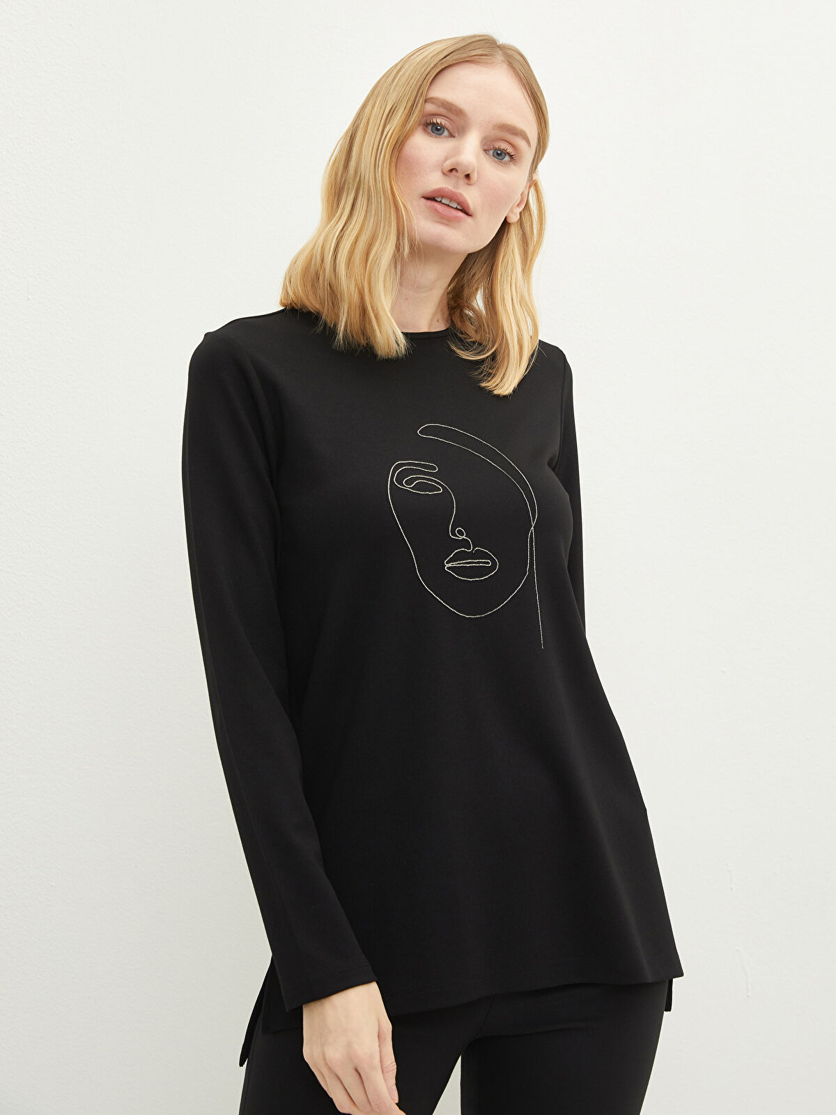 LCW CLASSIC Bisiklet Yaka Nakışlı Uzun Kollu Kadın Tunik