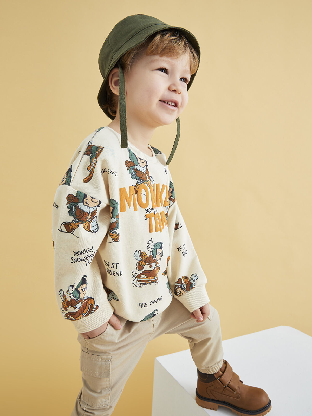 Bisiklet Yaka Uzun Kollu Nostaljik Maymun Baskılı Erkek Bebek Sweatshirt