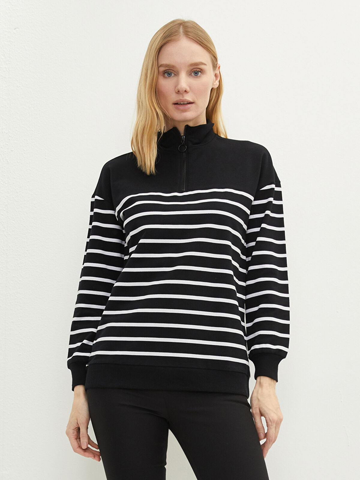 LCW CLASSIC Dik Yaka Çizgili Uzun Kollu Kadın Sweatshirt