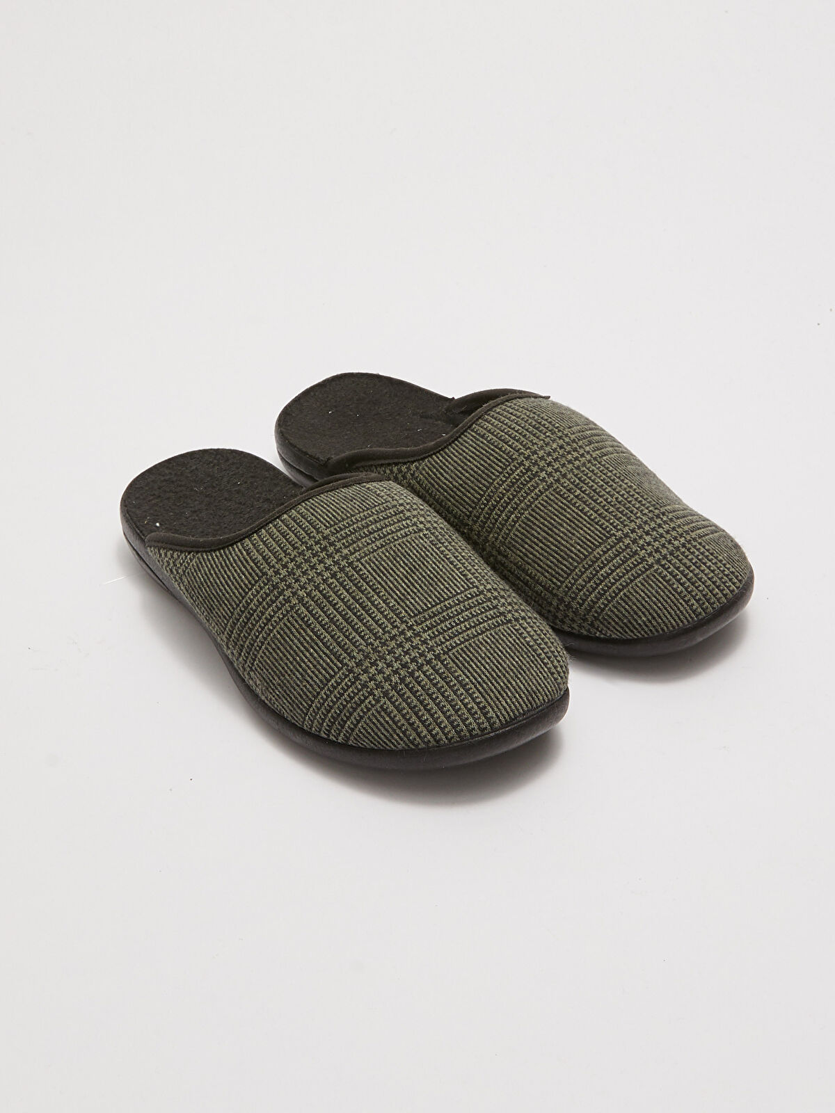 Önü Kapalı Erkek Ev Terliği