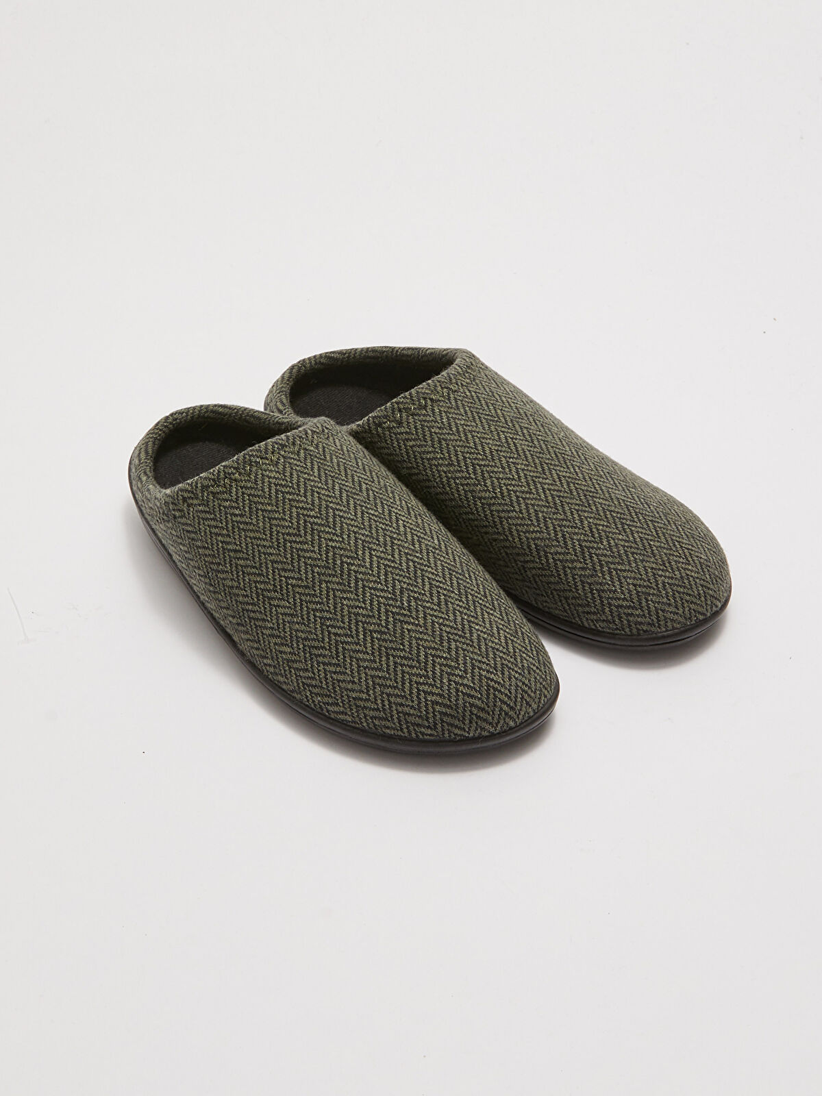 Önü Kapalı Desenli Erkek Ev Terliği