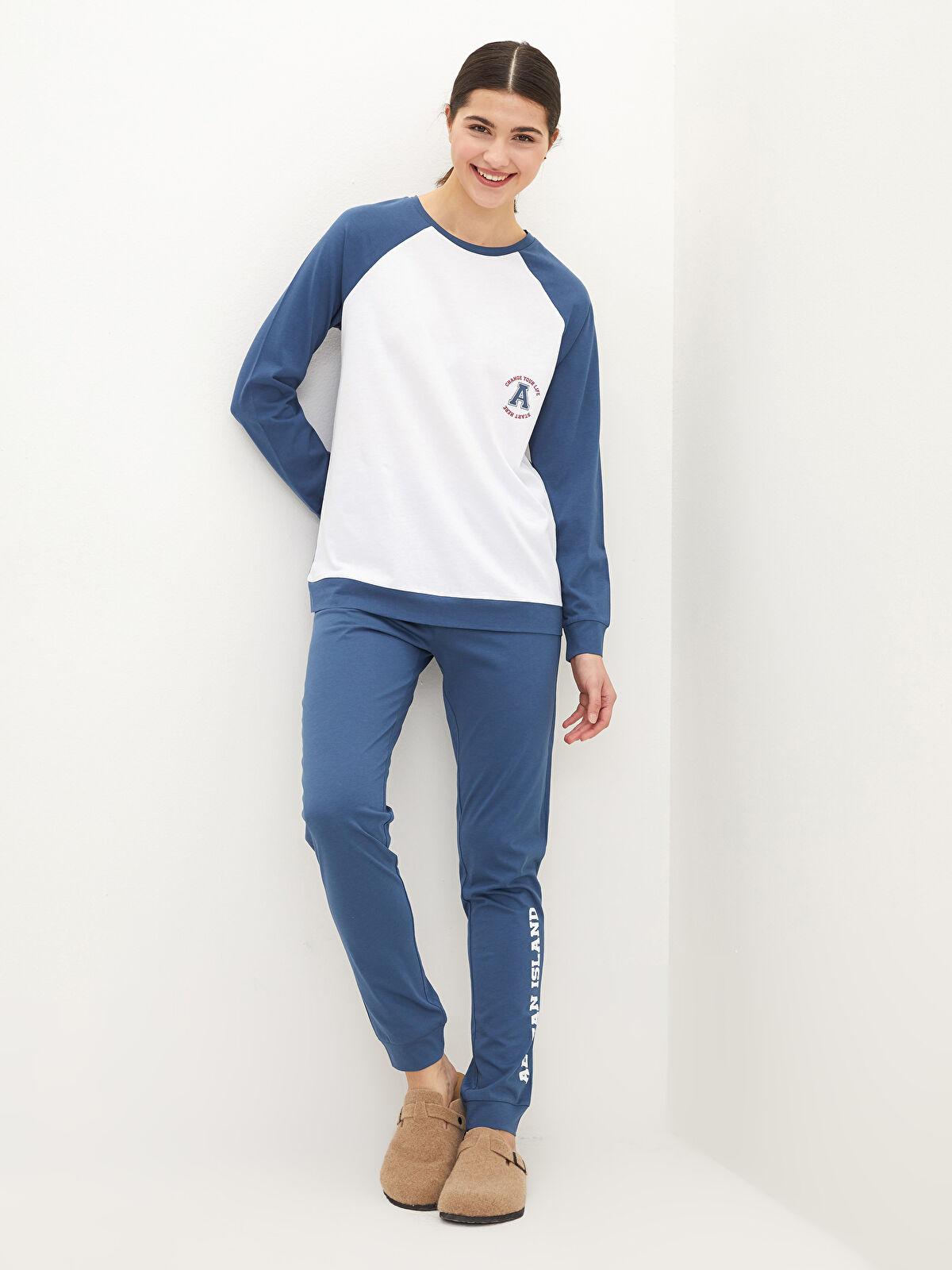 LCW DREAM Bisiklet Yaka Renk Bloklu Uzun Kollu Pamuklu Kadın Pijama Takımı LCW DREAM Bisiklet Yaka Renk Bloklu Uzun Kollu Pamuklu Kadın Pijama Takımı