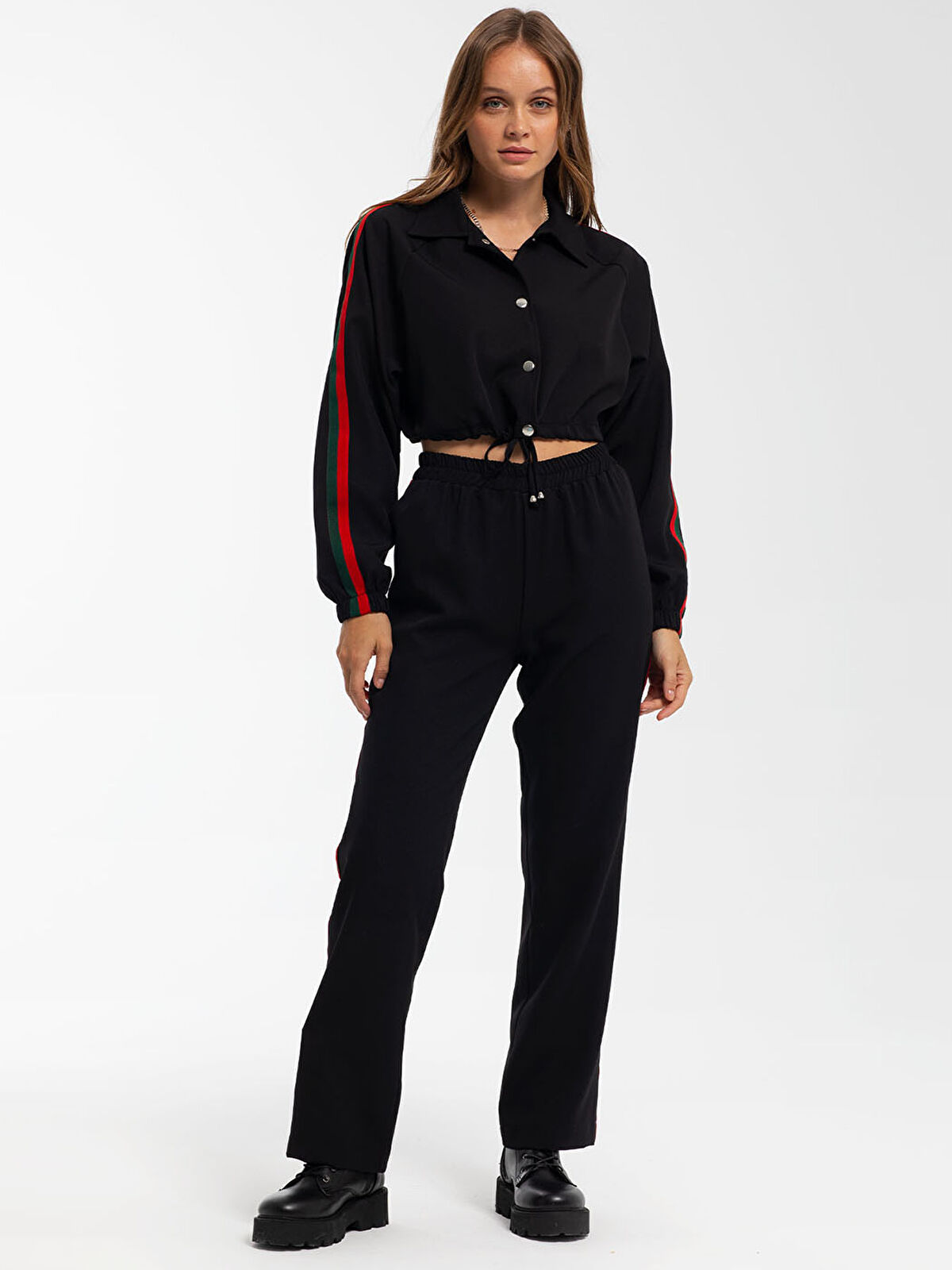 Nisan Triko Gömlek Yaka Düz Uzun Kollu Kadın Sweatshirt