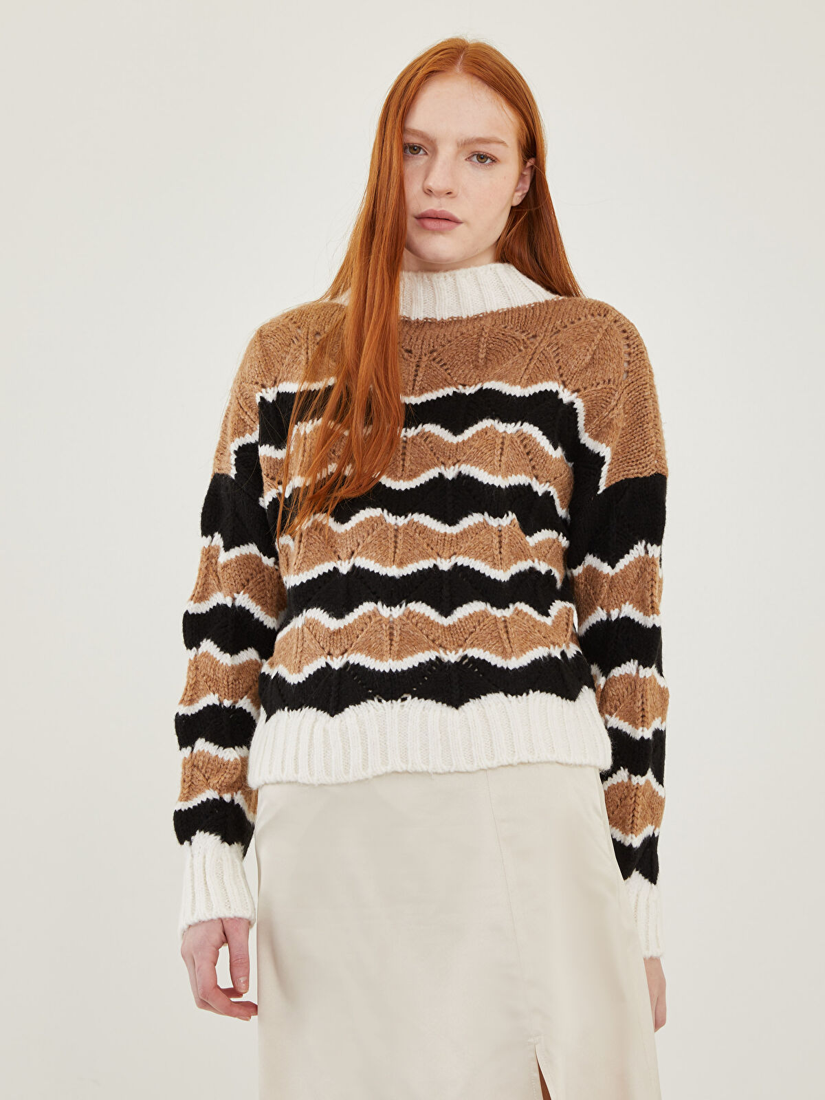 Nisan Triko Bisiklet Yaka Desenli Uzun Kollu Kadın Triko Kazak