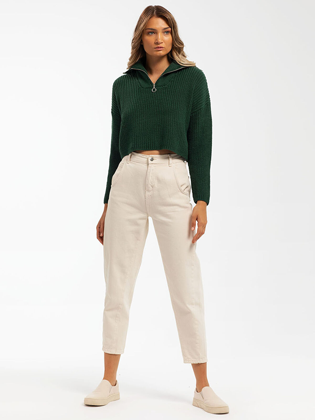 Nisan Triko Dik Yaka Düz Uzun Kollu Oversize Kadın Triko Kazak