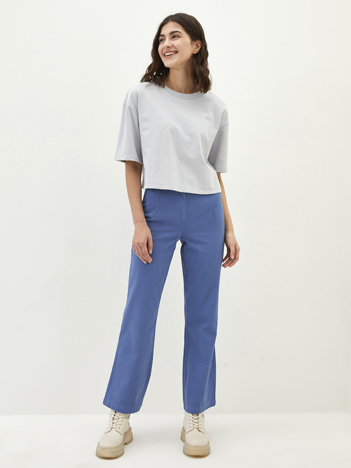 LCW CASUAL Standart Fit Düz Geniş Paça Kadın Pantolon