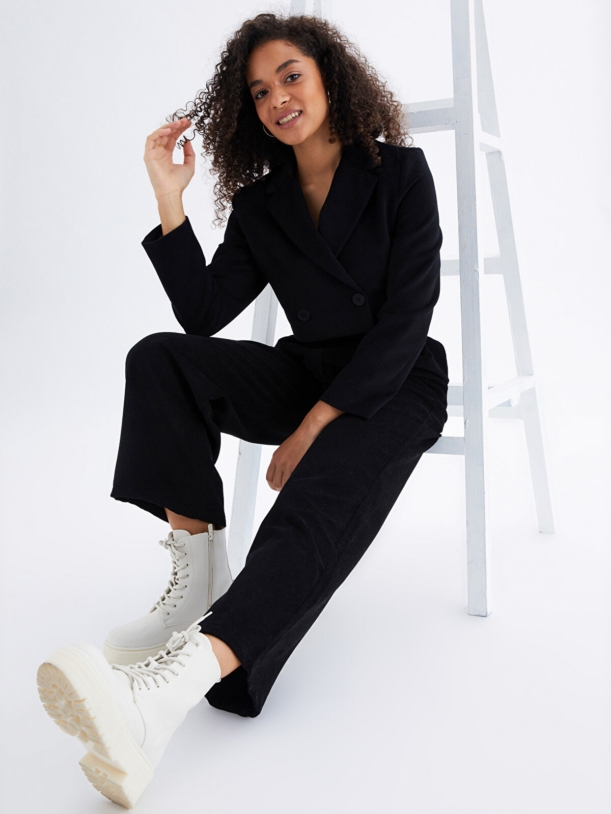 QUZU Düz Geniş Paça Kadın Pileli Pantolon