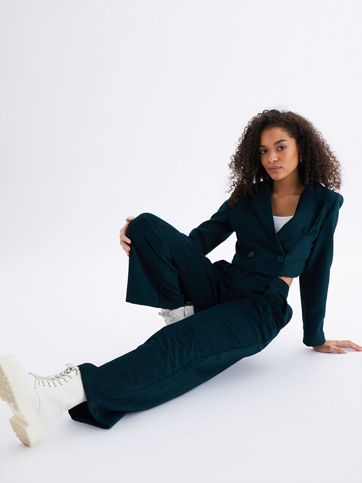 QUZU Düz Geniş Paça Kadın Pileli Pantolon