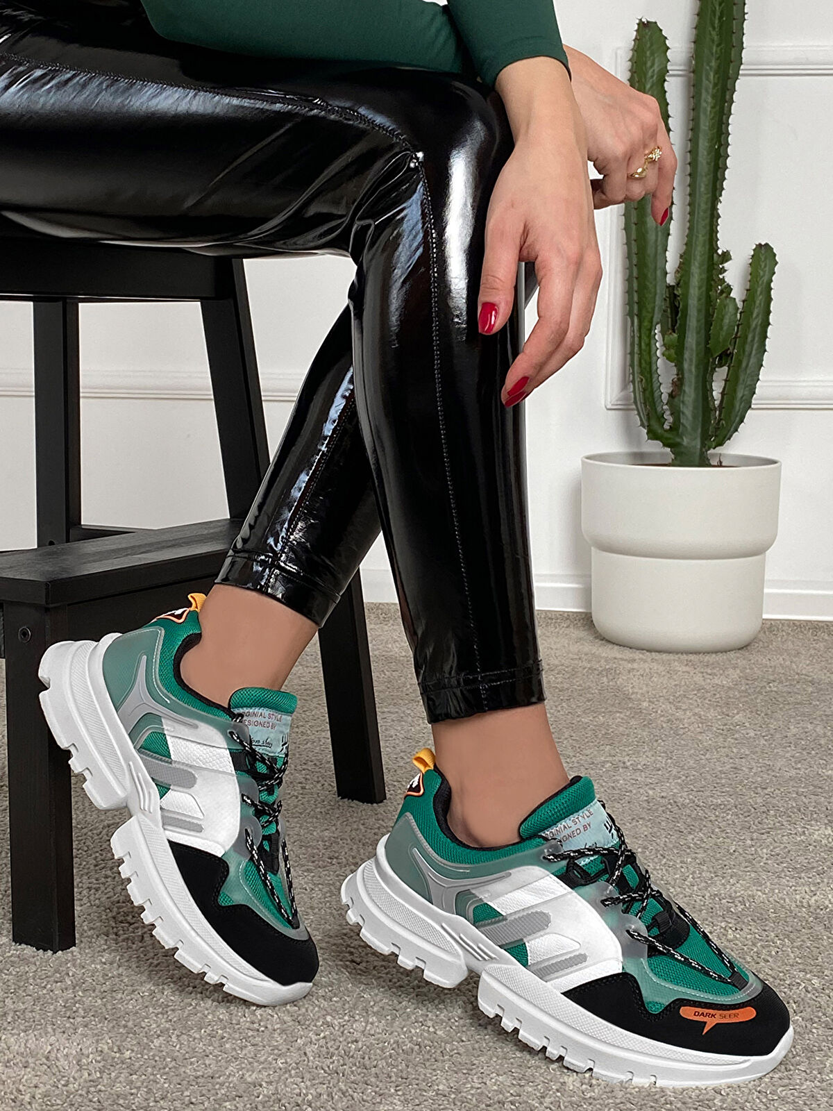 Dark Seer Bağcıklı Kalın Tabanlı Kadın Spor Ayakkabı