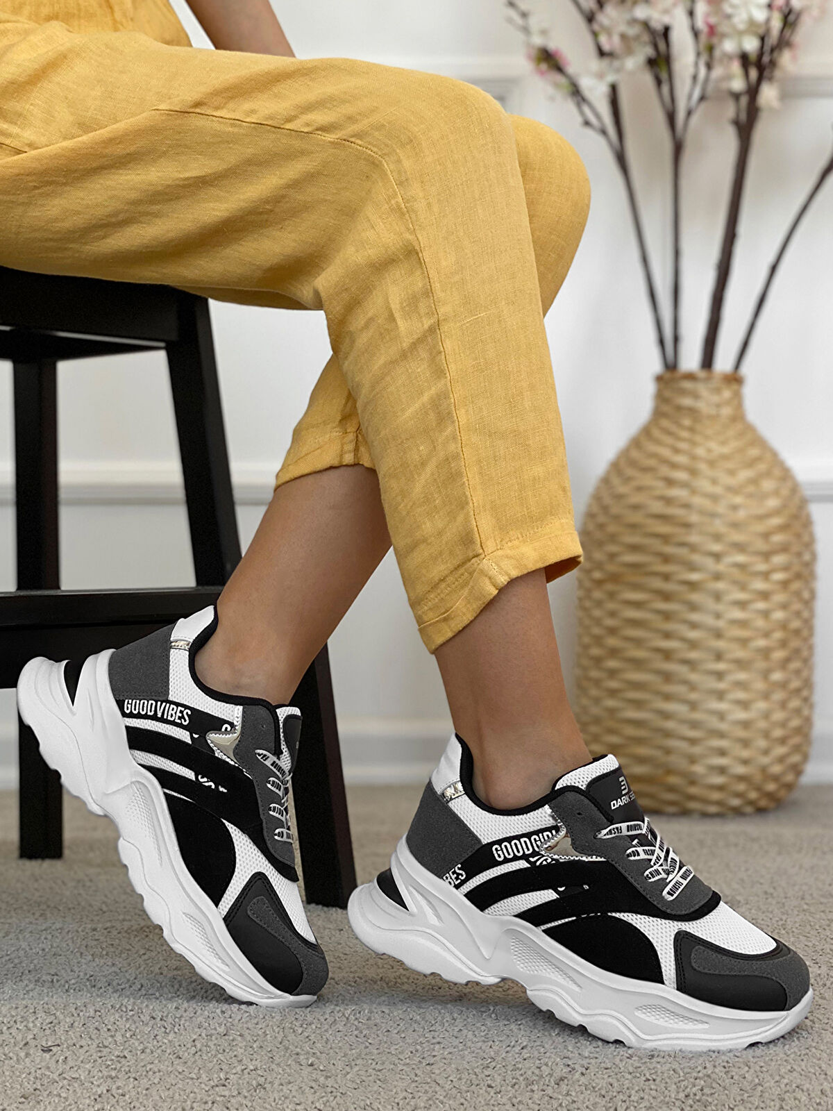 Dark Seer Bağcıklı Kalın Tabanlı Kadın Spor Ayakkabı