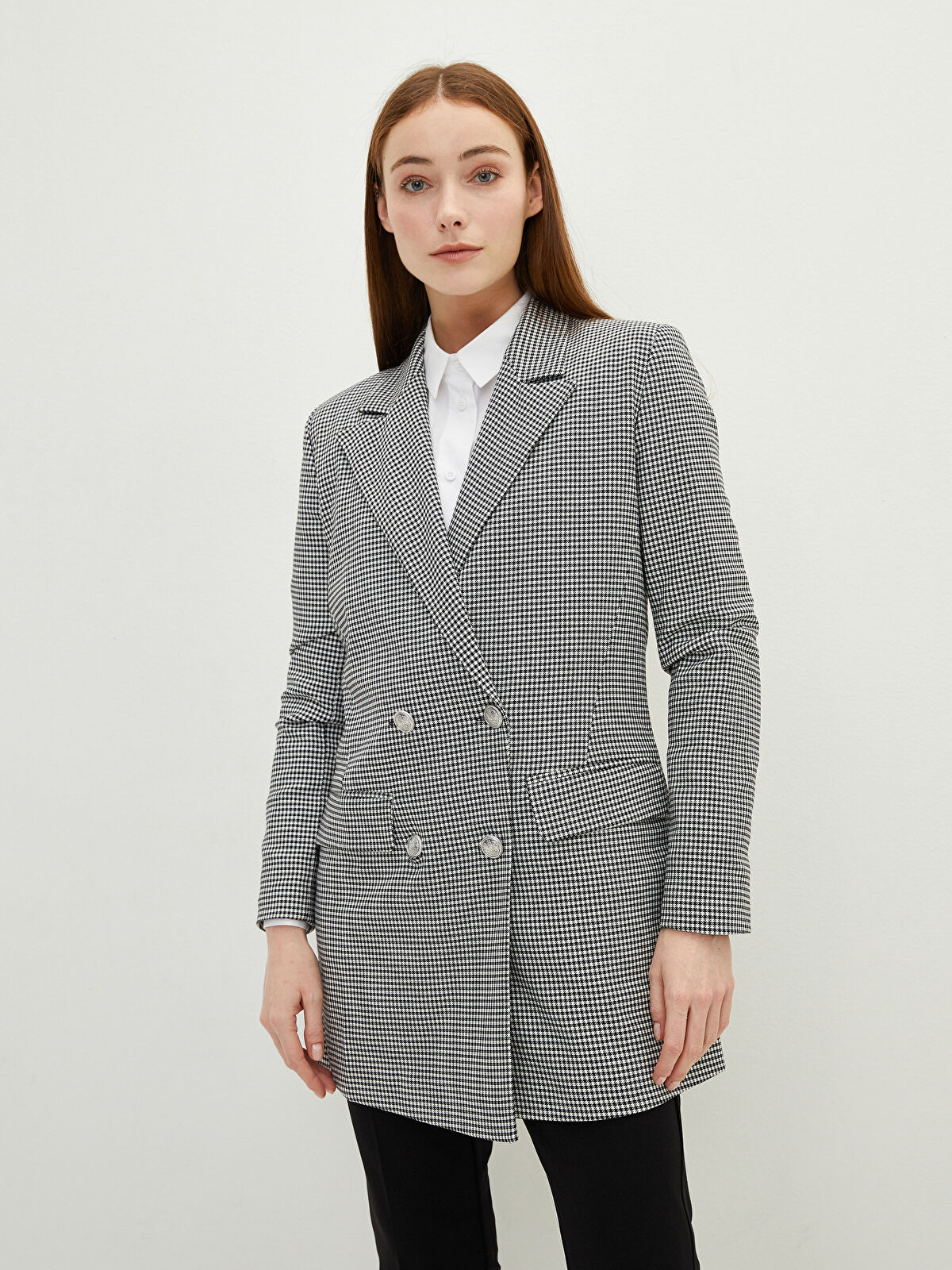 MODEST Önden Düğme Kapamalı Kazayağı Desenli Cep Detaylı Uzun Kollu Kadın Ceket