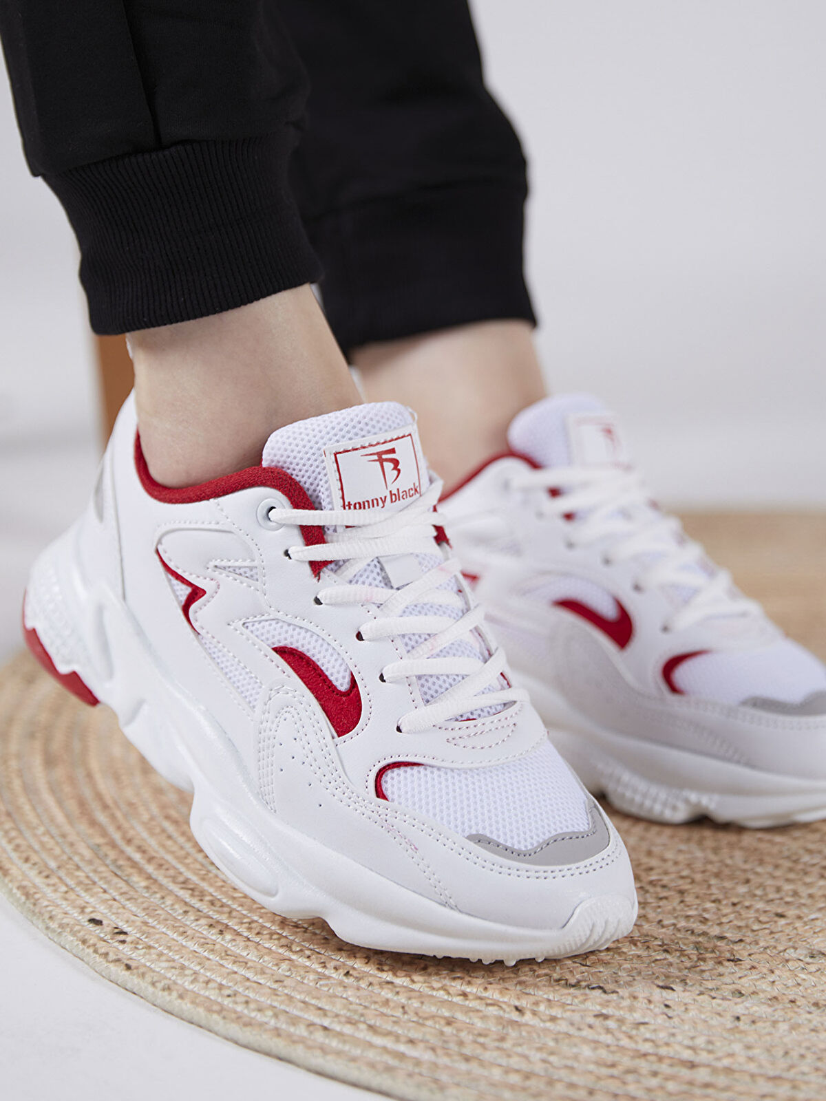 Tonny Black File Detaylı Bağcıklı Kalın Taban Erkek Aktif Spor Ayakkabı Tonny Black File Detaylı Bağcıklı Kalın Taban Erkek Aktif Spor Ayakkabı