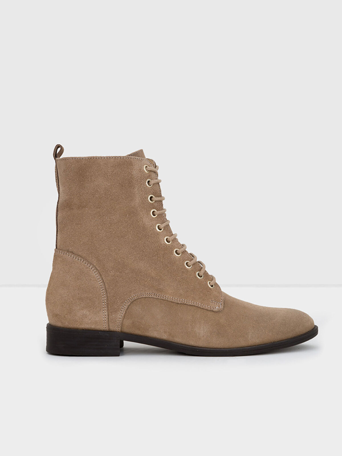 Aldo Bağcık ve Fermuarlı Kadın Bot