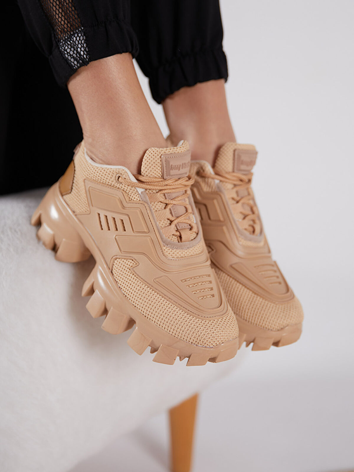 TONNY BLACK File Detaylı Bağcıklı Kalın Taban Kadın Spor Ayakkabı TONNY BLACK File Detaylı Bağcıklı Kalın Taban Kadın Spor Ayakkabı