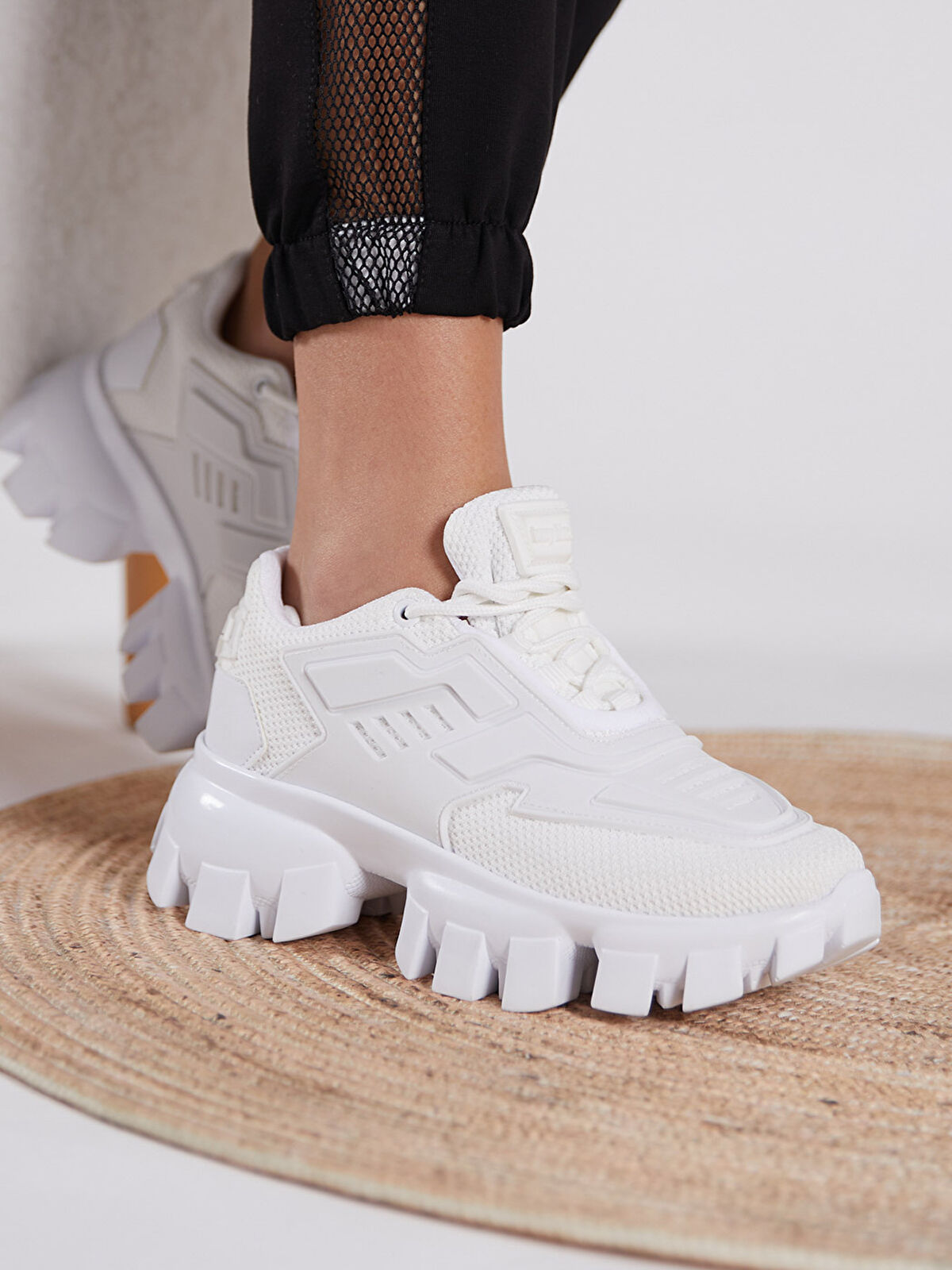 TONNY BLACK File Detaylı Bağcıklı Kalın Taban Kadın Spor Ayakkabı TONNY BLACK File Detaylı Bağcıklı Kalın Taban Kadın Spor Ayakkabı