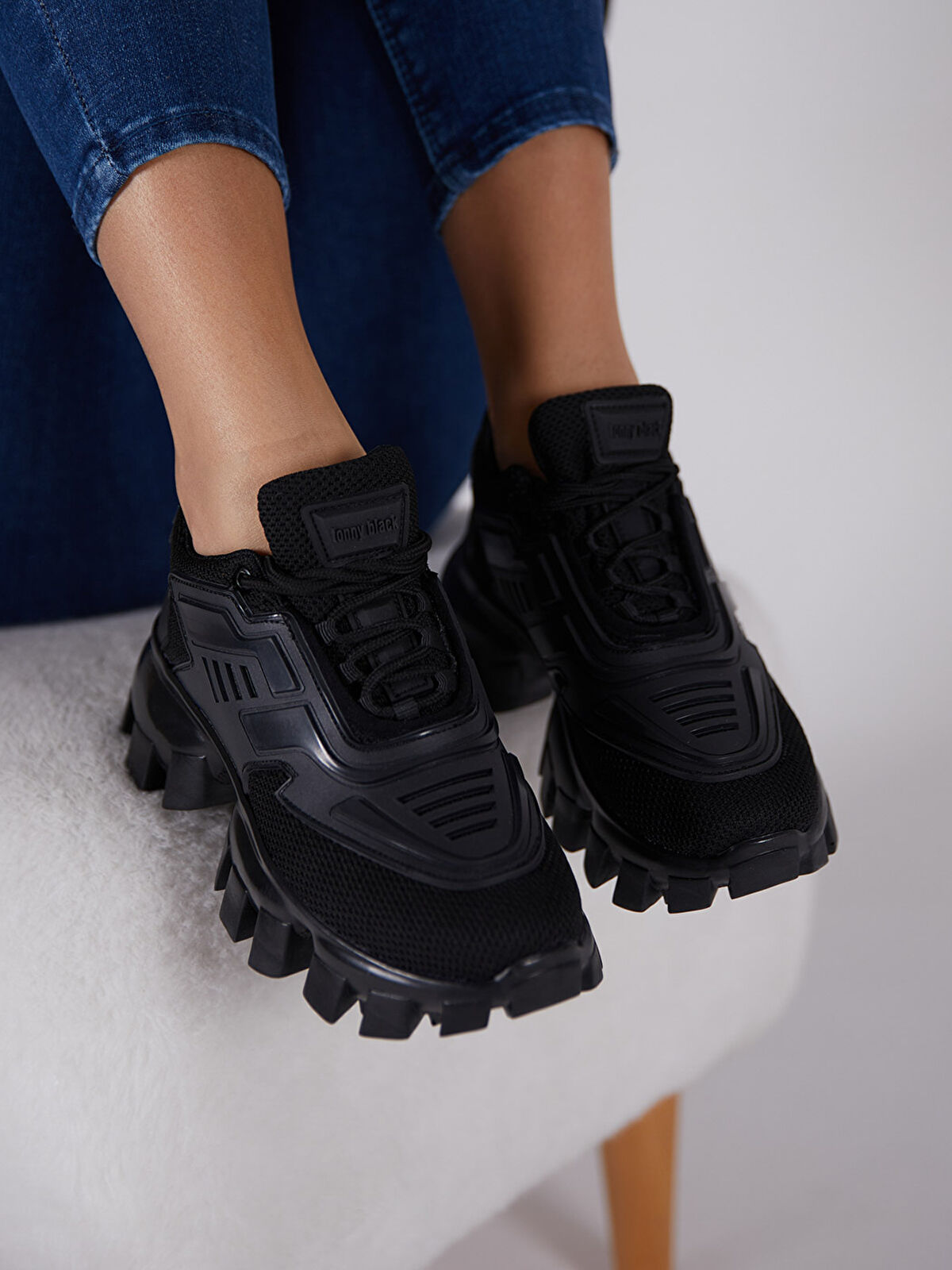 TONNY BLACK File Detaylı Bağcıklı Kalın Taban Kadın Spor Ayakkabı TONNY BLACK File Detaylı Bağcıklı Kalın Taban Kadın Spor Ayakkabı