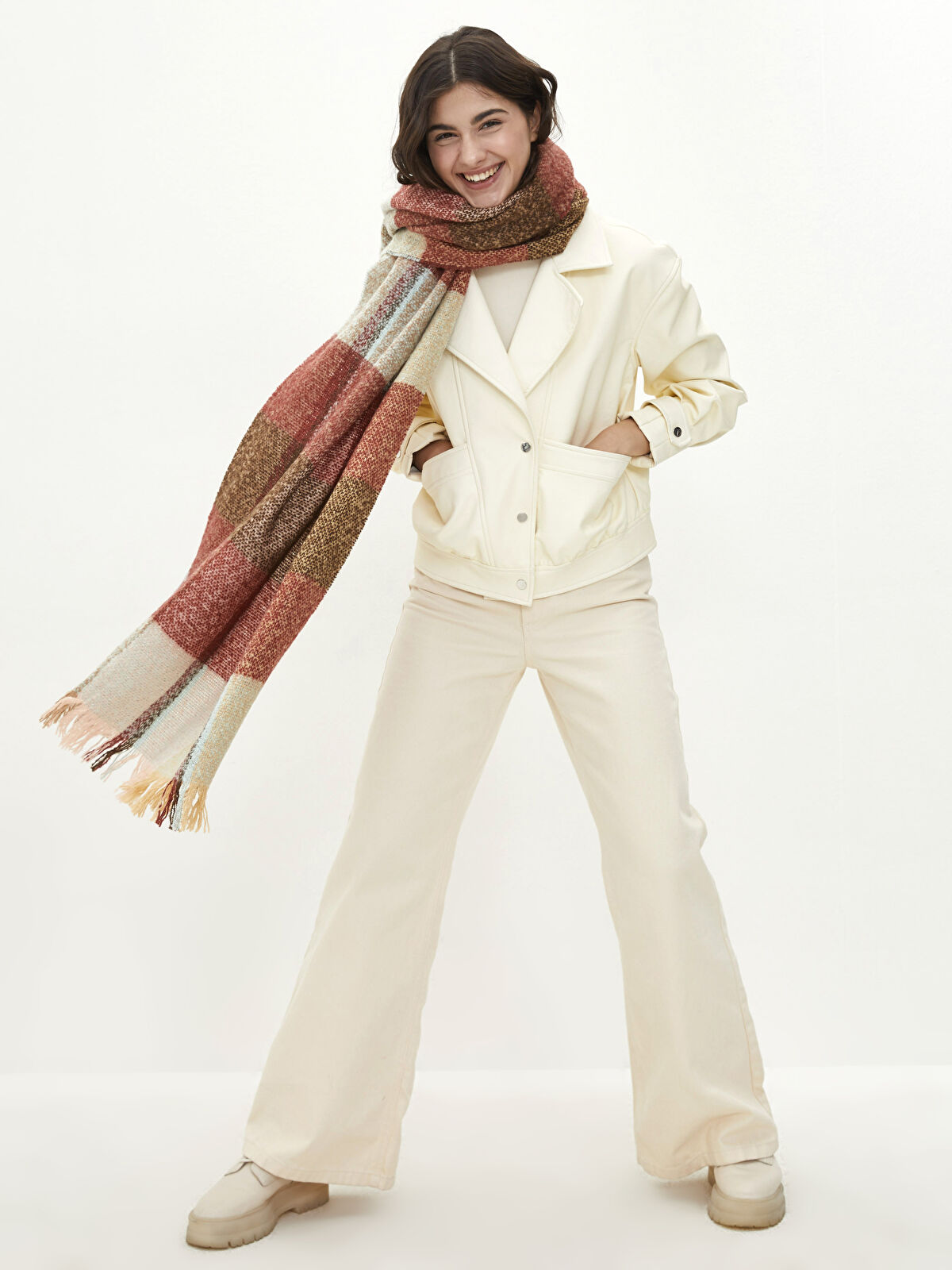 Renk Geçişli Püsküllü Kadın Atkı