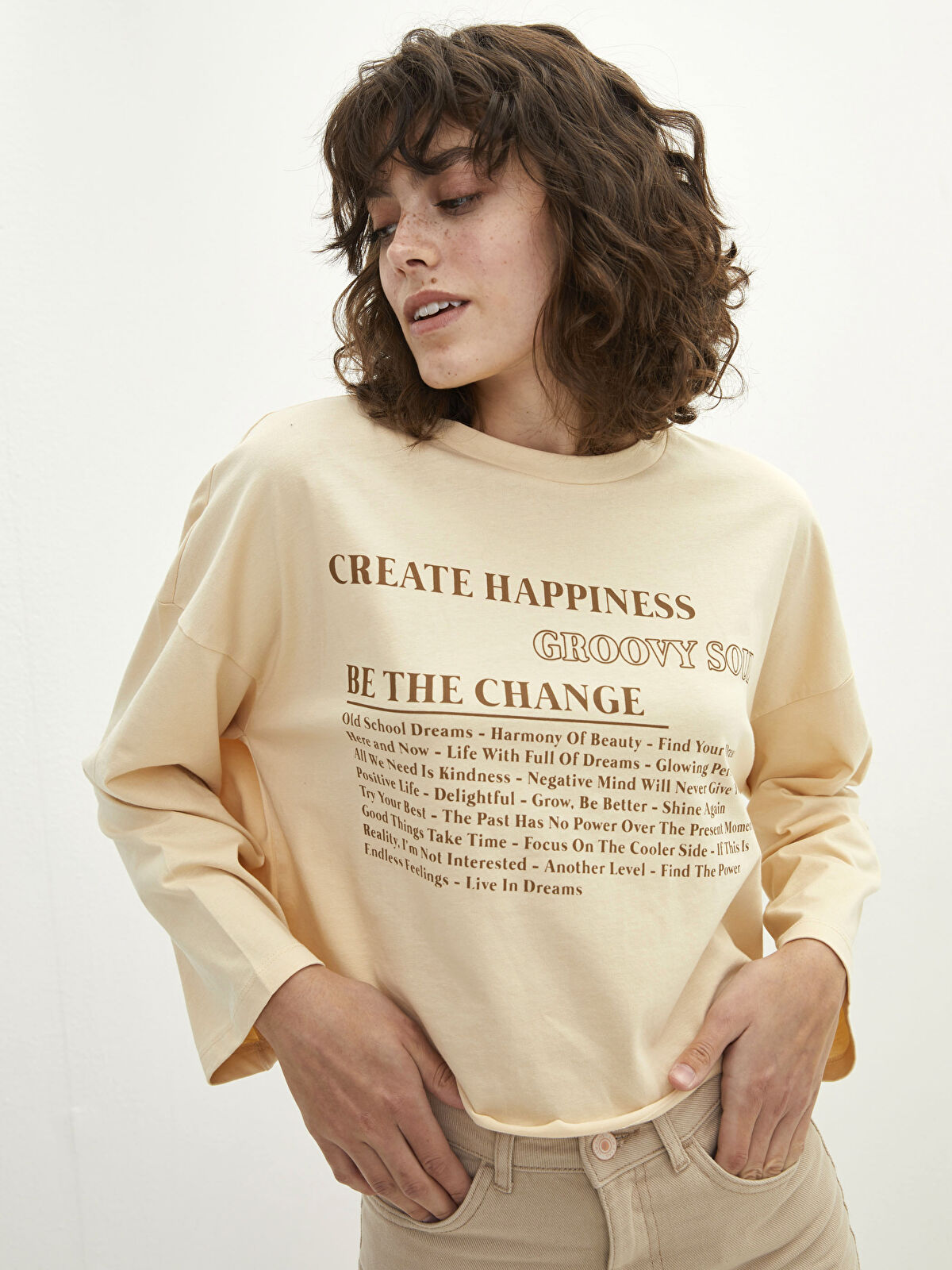 LCW CASUAL Bisiklet Yaka Slogan Baskılı Uzun Kollu Pamuklu Kadın Tişört