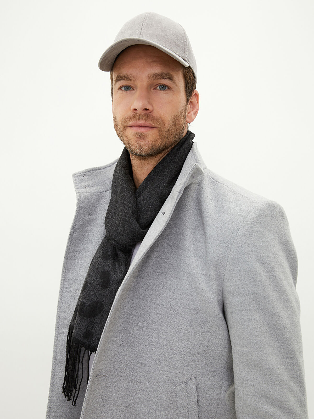 Desenli Kısa Püskül Detaylı Erkek Atkı